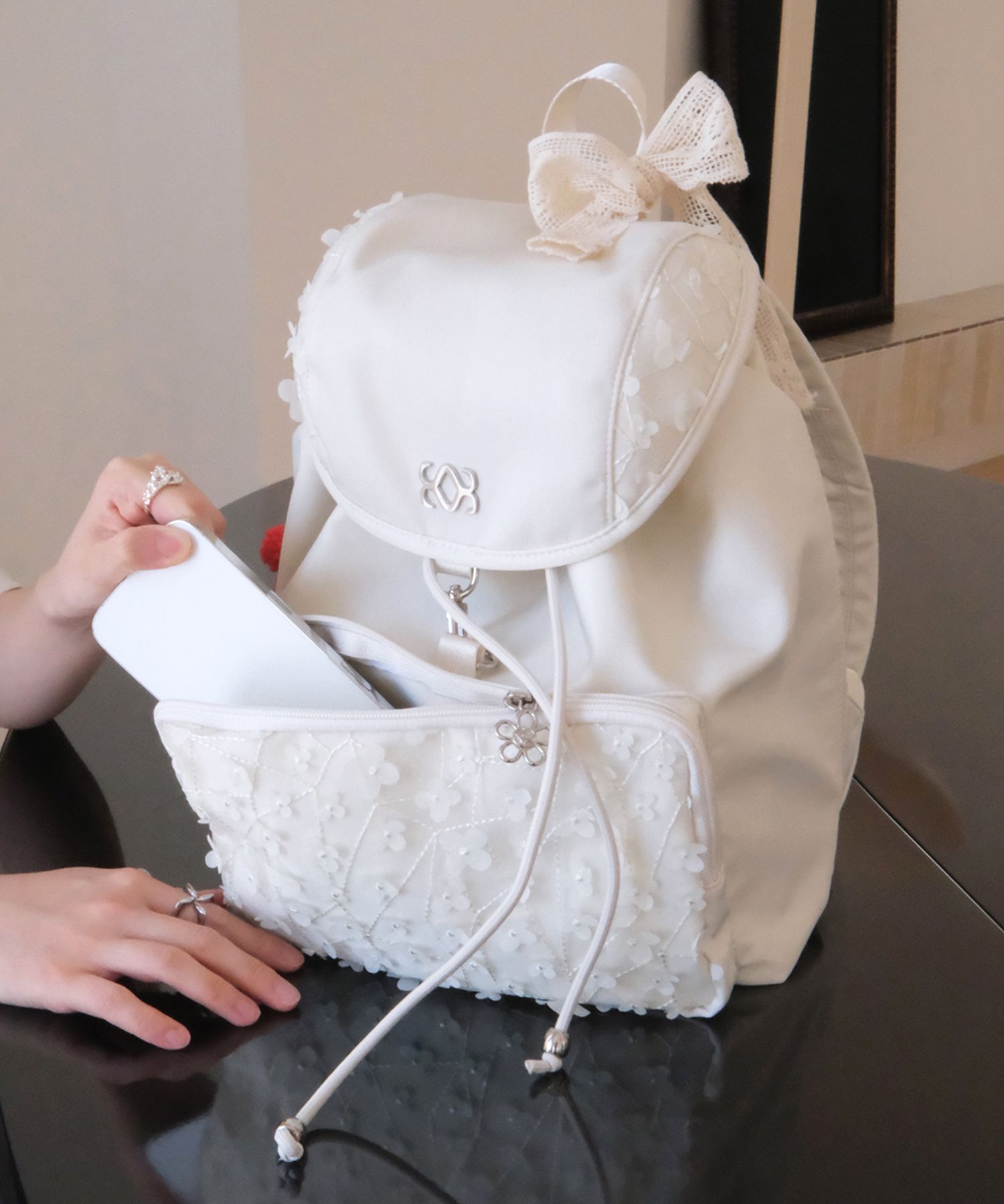 MUSINSA公式 | SIWEOL107 Garden Backpack (Ivory)