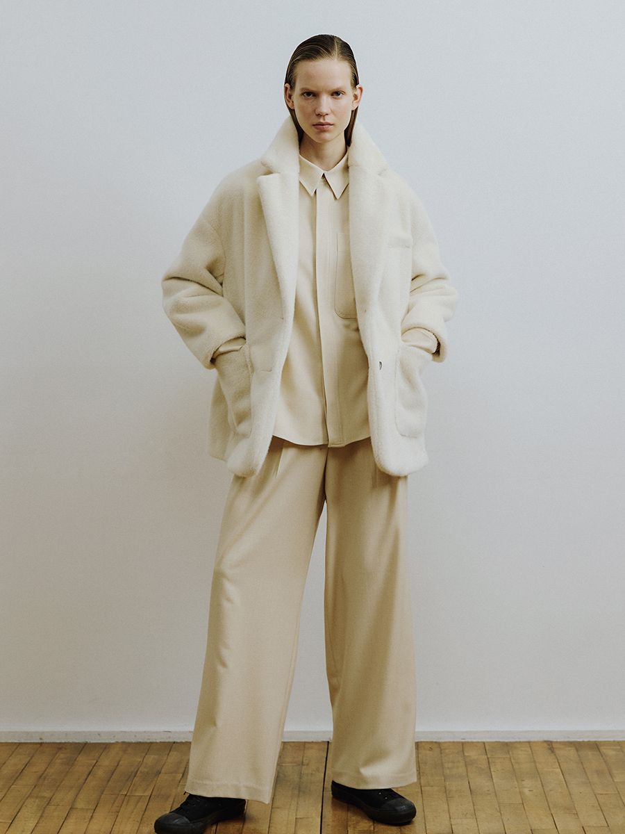 MUSINSA | MOLLIOLLI MOLI Light Faux Fur Blazer Jacket [Ivory]