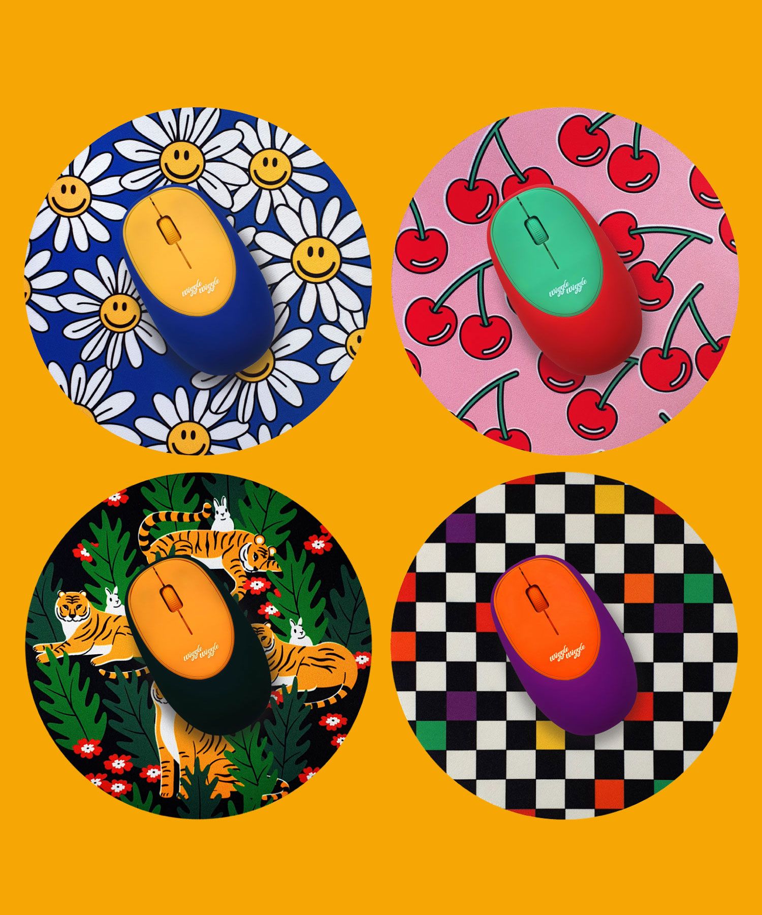 MUSINSA | WIGGLE WIGGLE Malang Wireless Mouse & Pad SET