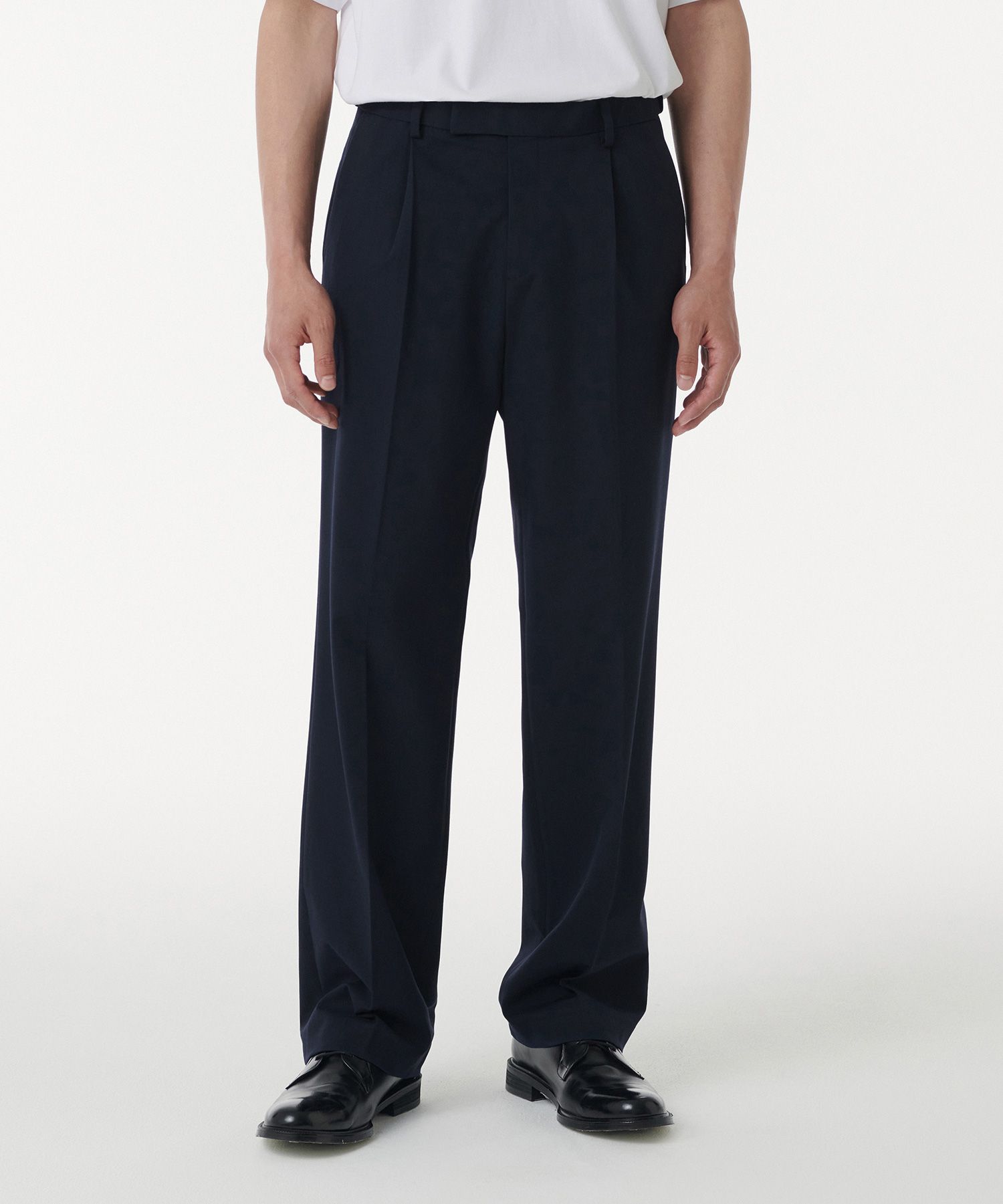 MUSINSA | MUSINSA STANDARD WIDE HIDDEN ELASTIC WAISTBAND SLACKS_NAVY