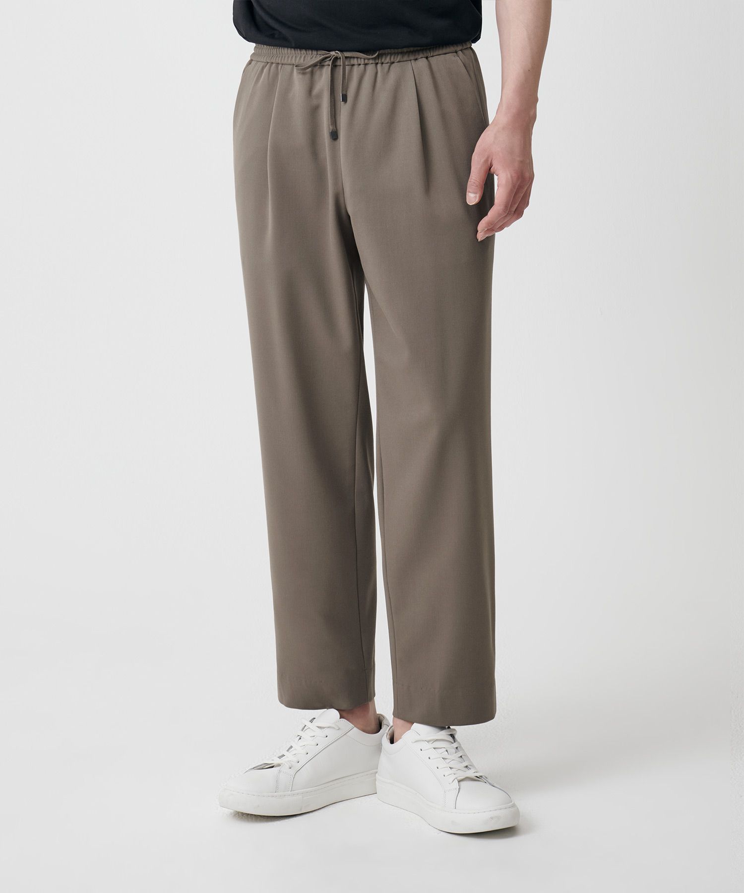 MUSINSA | MUSINSA STANDARD WIDE EASY ELASTIC WAIST CROPPED SLACKS ...