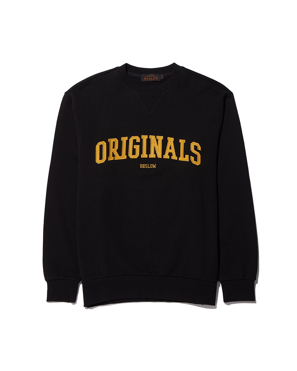 MUSINSA | BESLOW [ORIGINALS] ARC LOGO SWEATSHIRT_BLACK