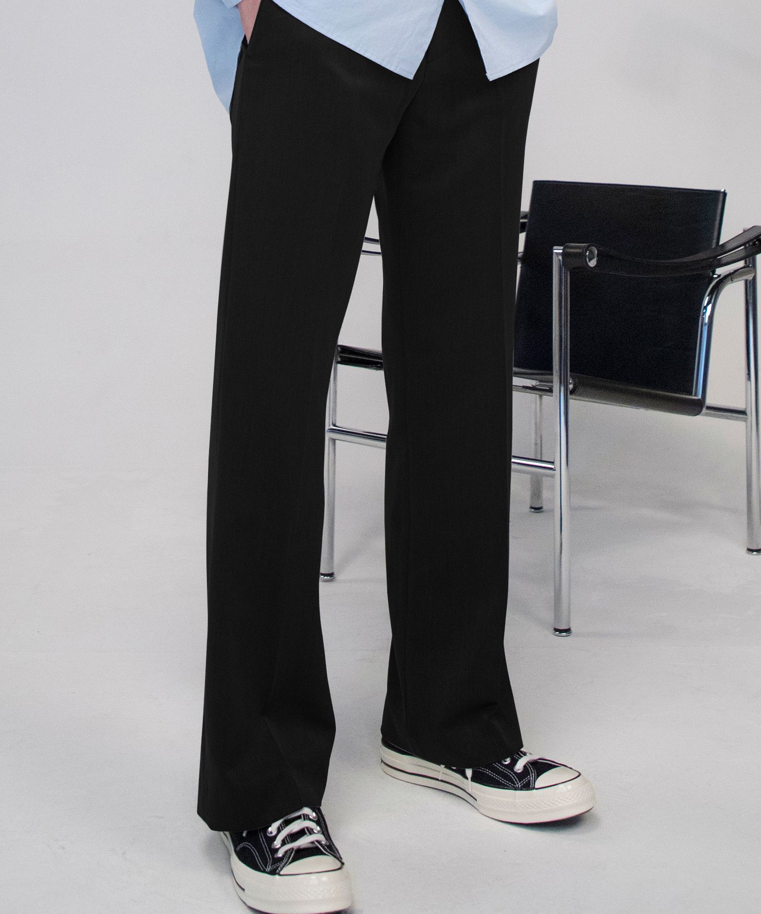 MUSINSA | SIGNATURE Semi Bootcut Slacks [Black]