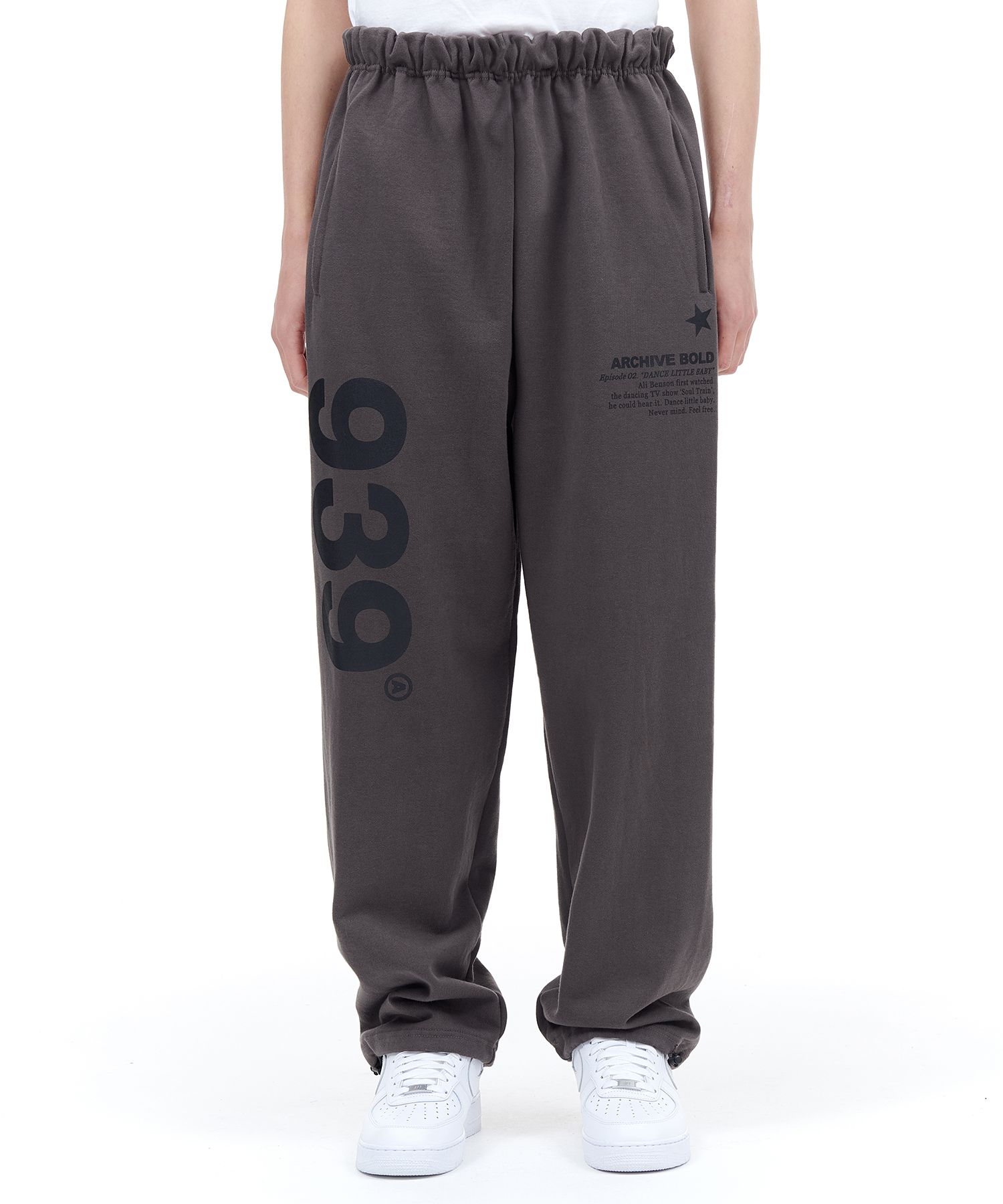 MUSINSA | ARCHIVE BOLD 939 LOGO SWEAT PANTS_DARK GRAY