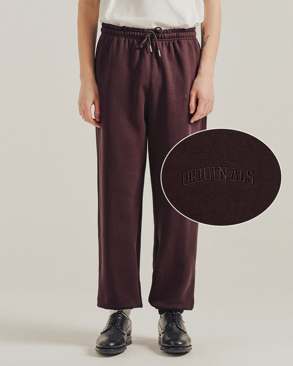 MUSINSA | BESLOW [ORIGINALS] 21SS COMFY SMALL ARC LOGO SWEATPANTS DARK ...