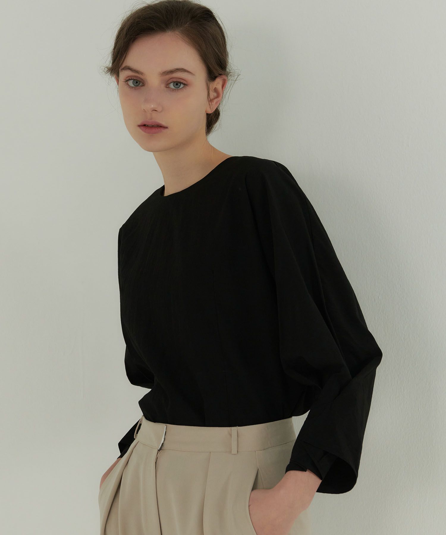 MUSINSA | CAMINO 21 SS Sleeve Tuck Blouse (Black)