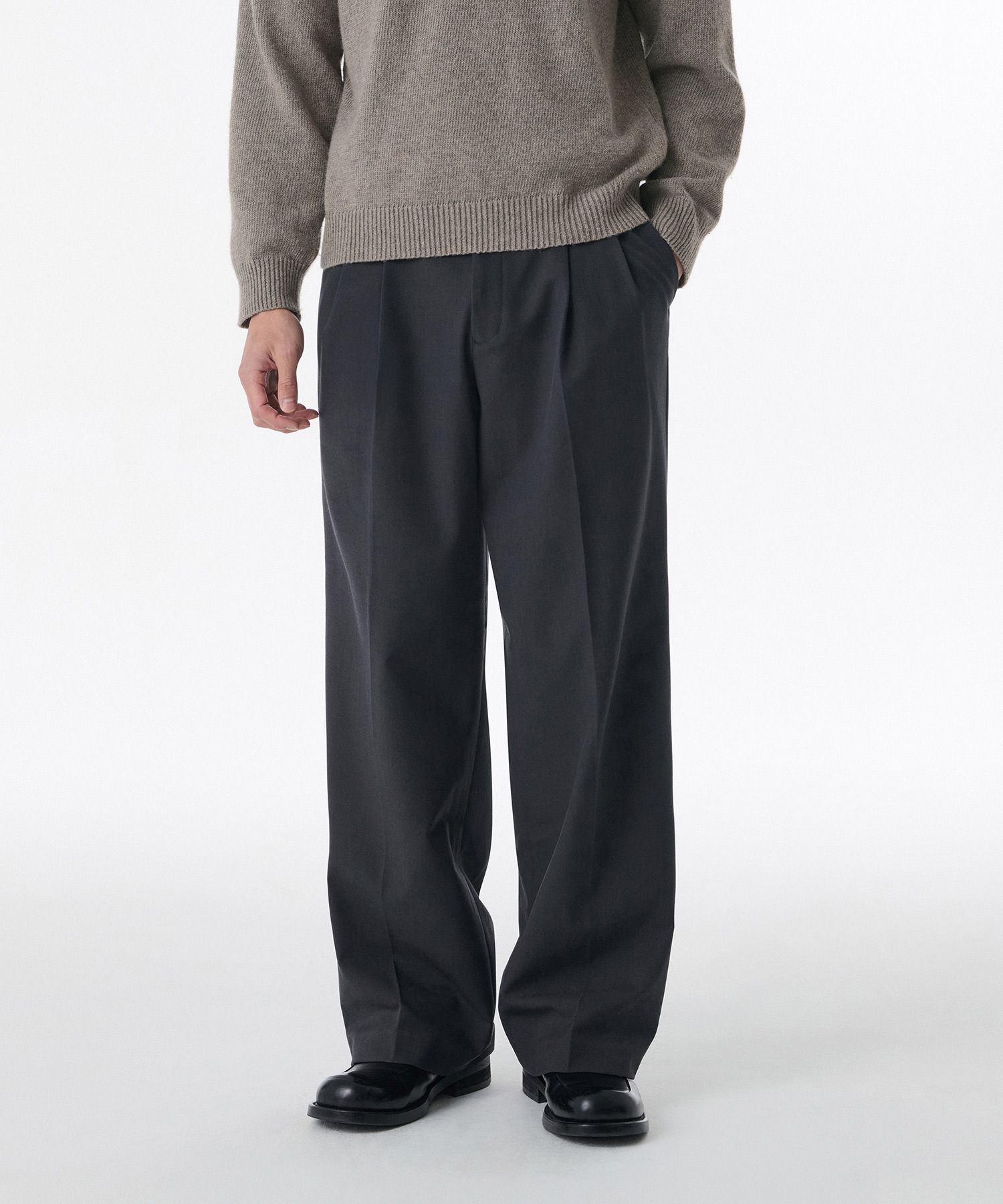 MUSINSA | MUSINSA STANDARD REAL WIDE HIDDEN ELASTIC WAISTBAND SLACKS_GRAY