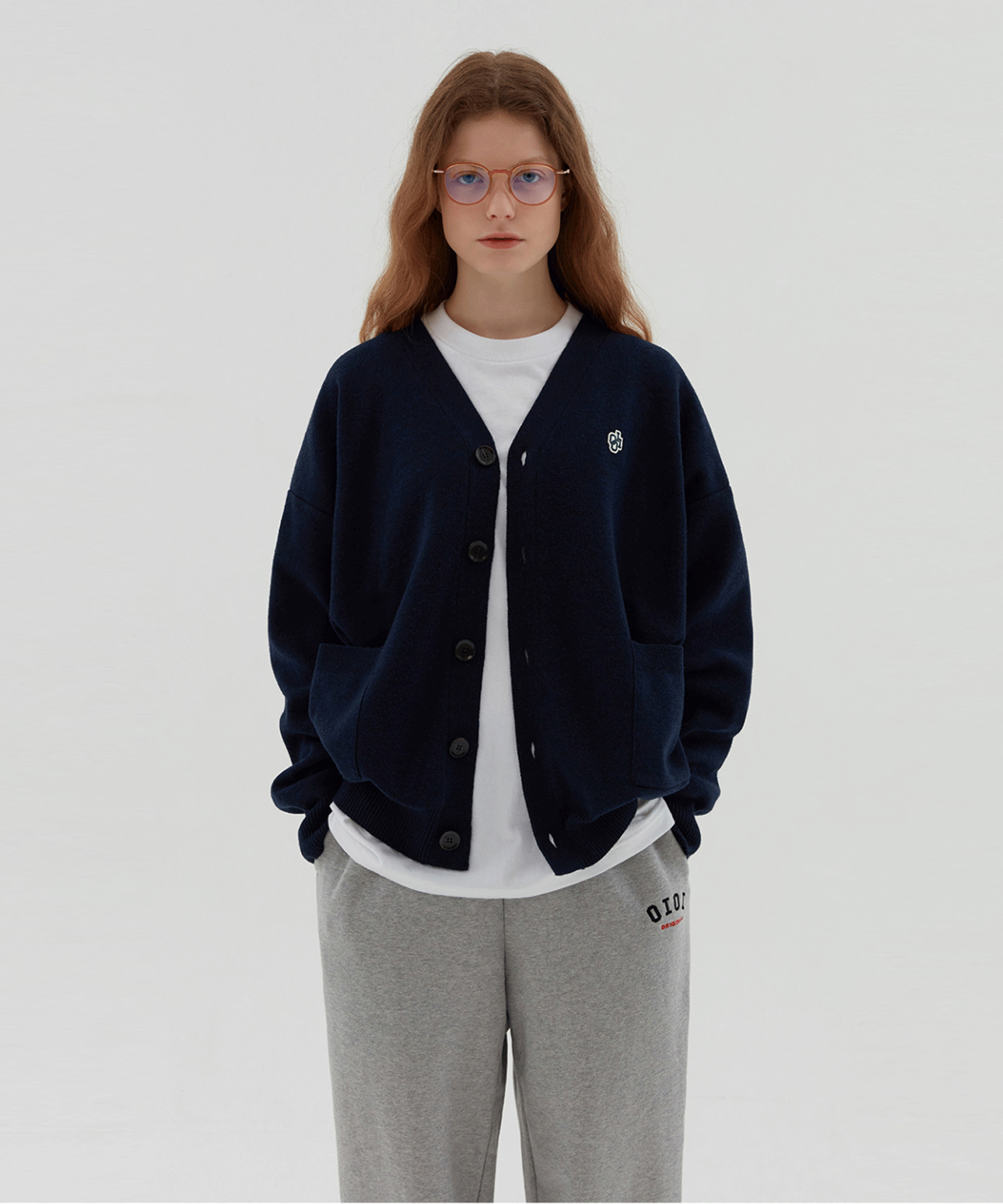 MUSINSA | OIOICOLLECTION BASIC PATCH KNIT CARDIGAN [NAVY]