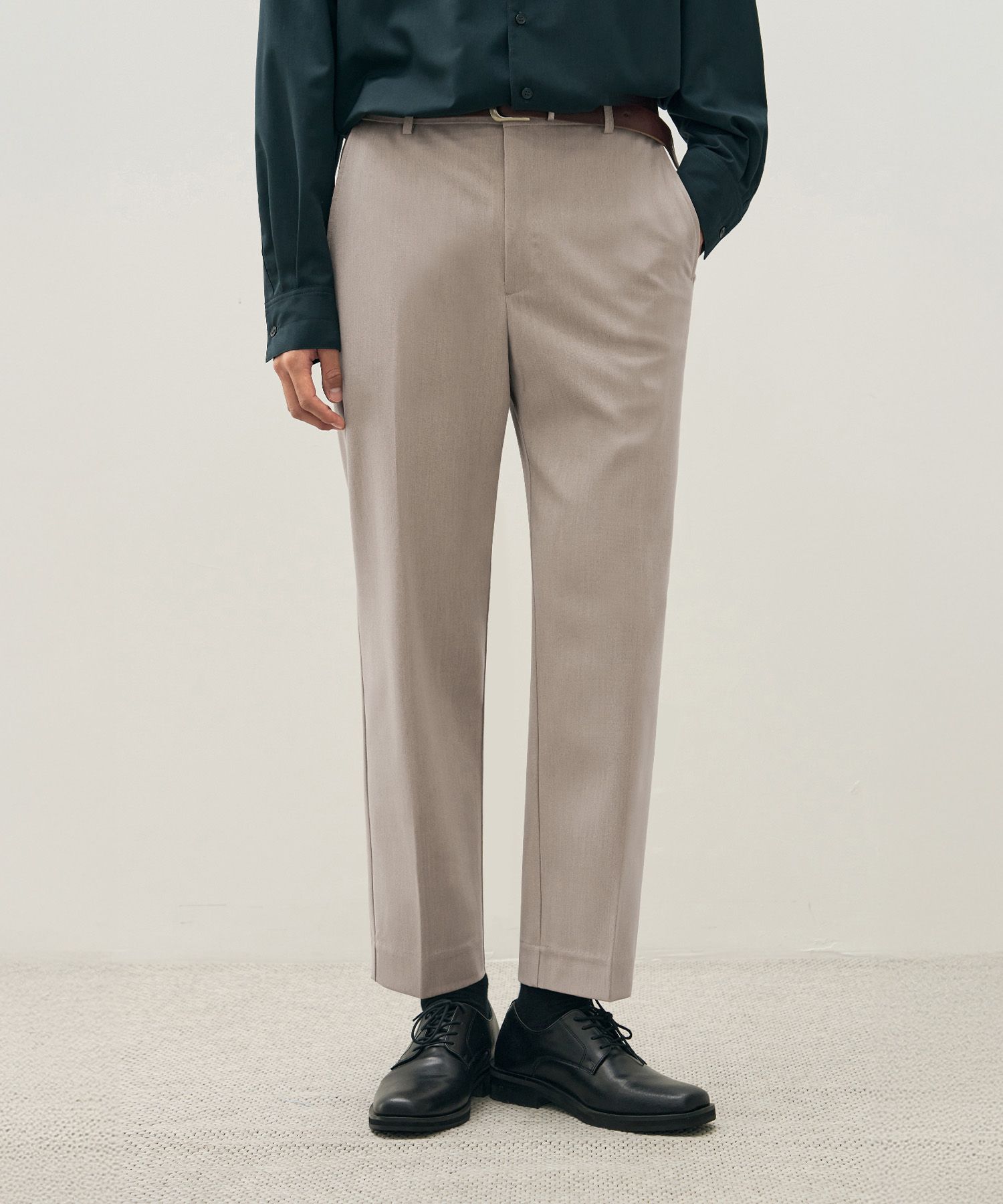 MUSINSA | DRAW FIT Banding Tapered Slacks [L.BEIGE]