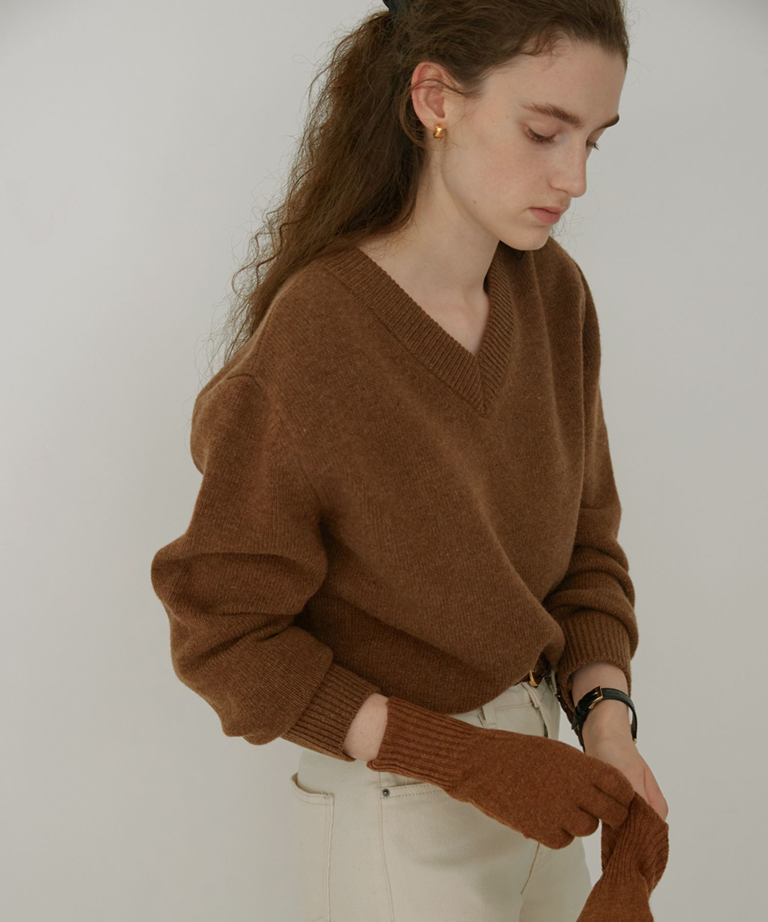 MUSINSA | STEP AROUND Merino wool loose-fit V neck knit (BROWN)
