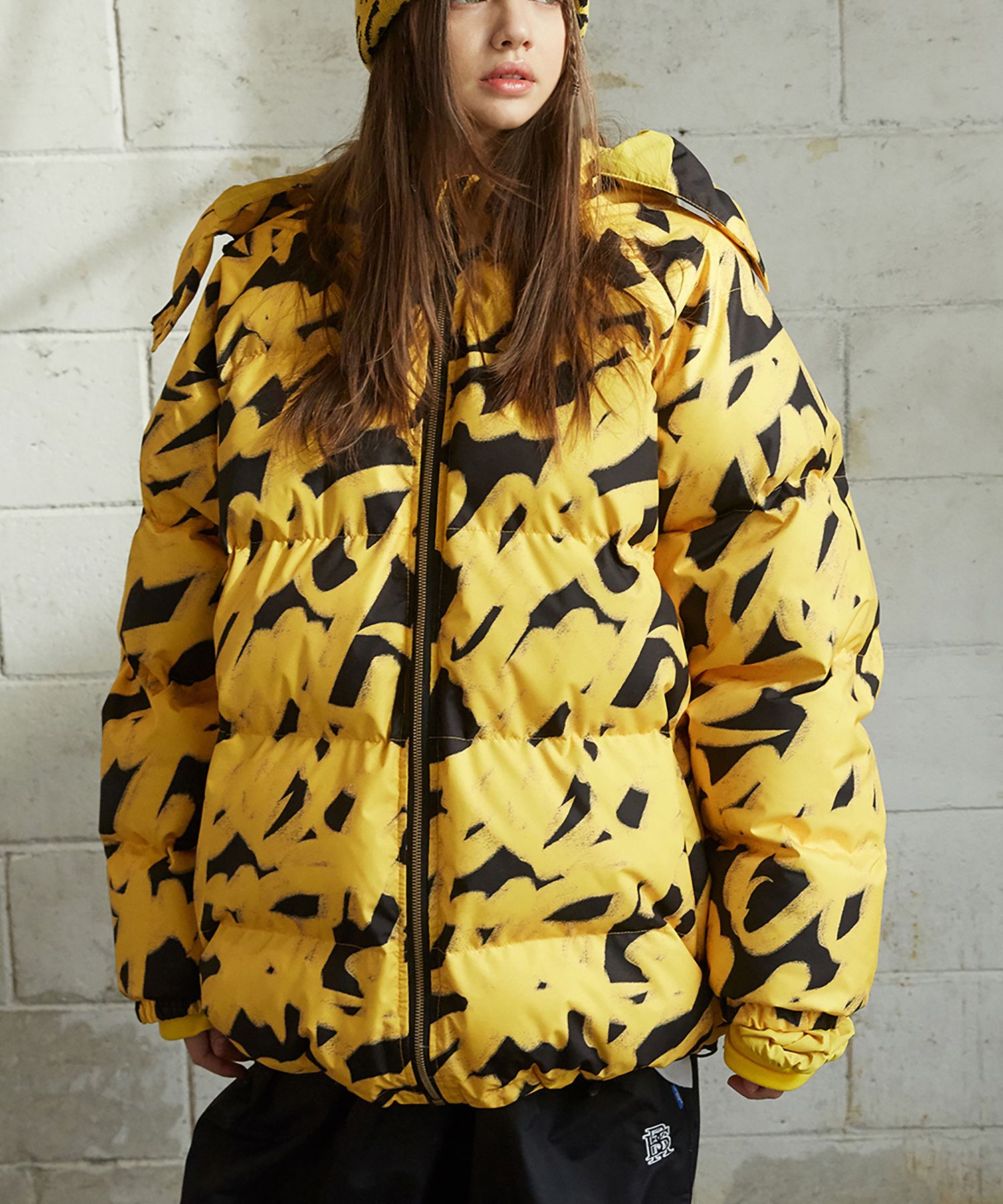 MUSINSA公式 | BSRABBIT Swirling Wellon Logo Hooded Puffer Jacket Yellow