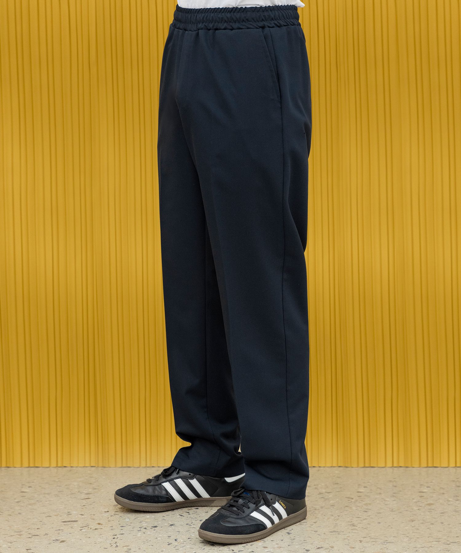 MUSINSA | SIGNATURE Unisex Wide Elasticated Slacks [Navy]