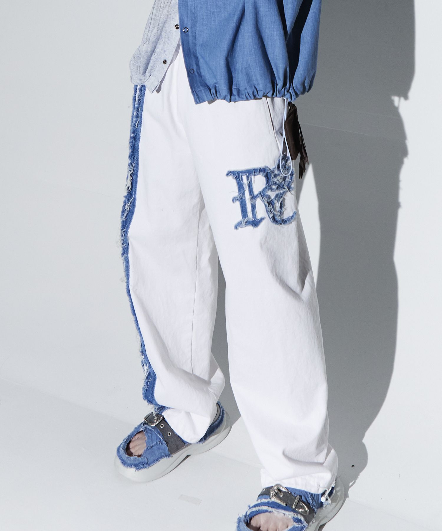 MUSINSA公式 | RSSC LOGO PATCHED DENIM PANTS - WH