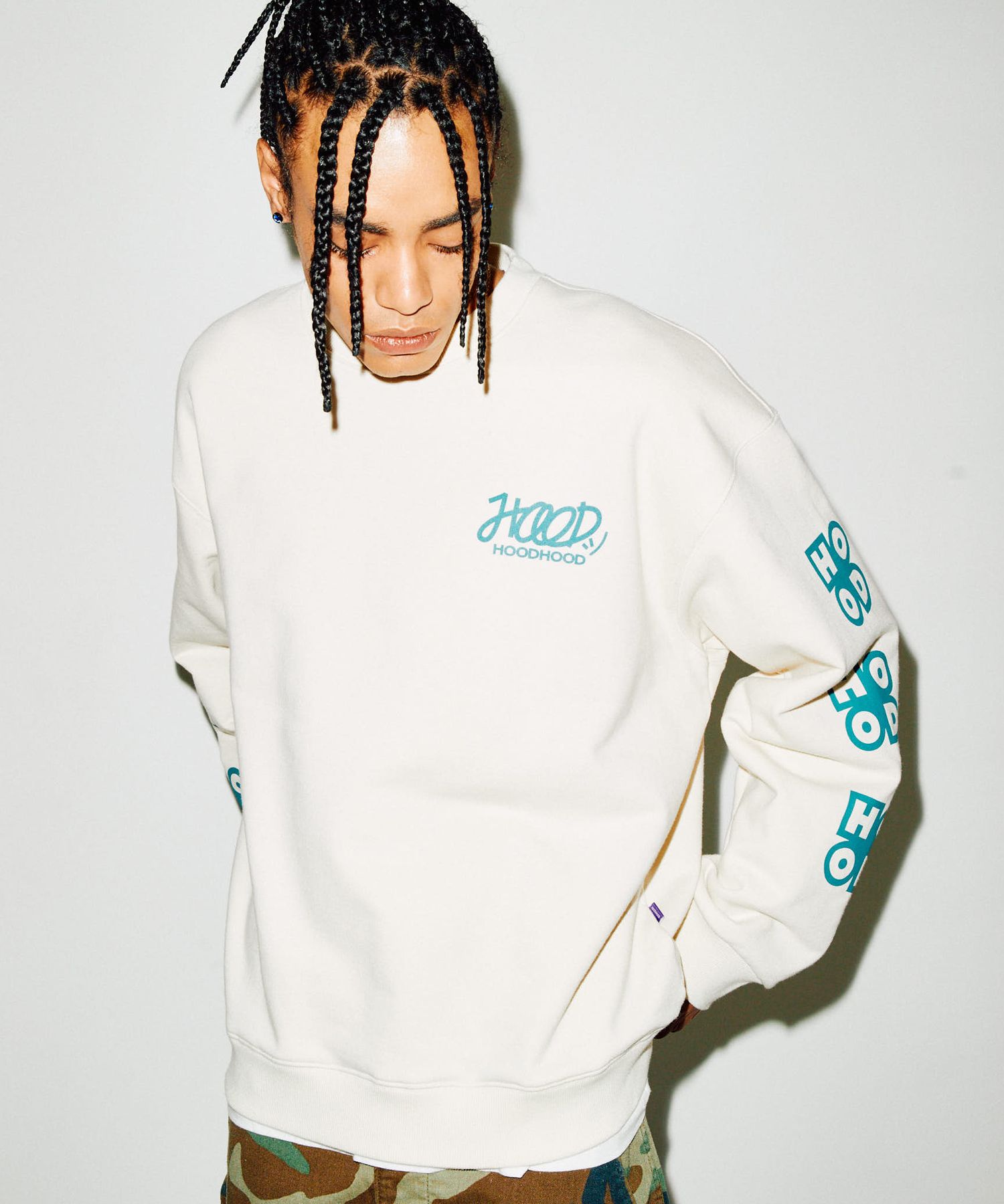 MUSINSA | HOODHOOD Clover Varsity Sweatshirt Ivory