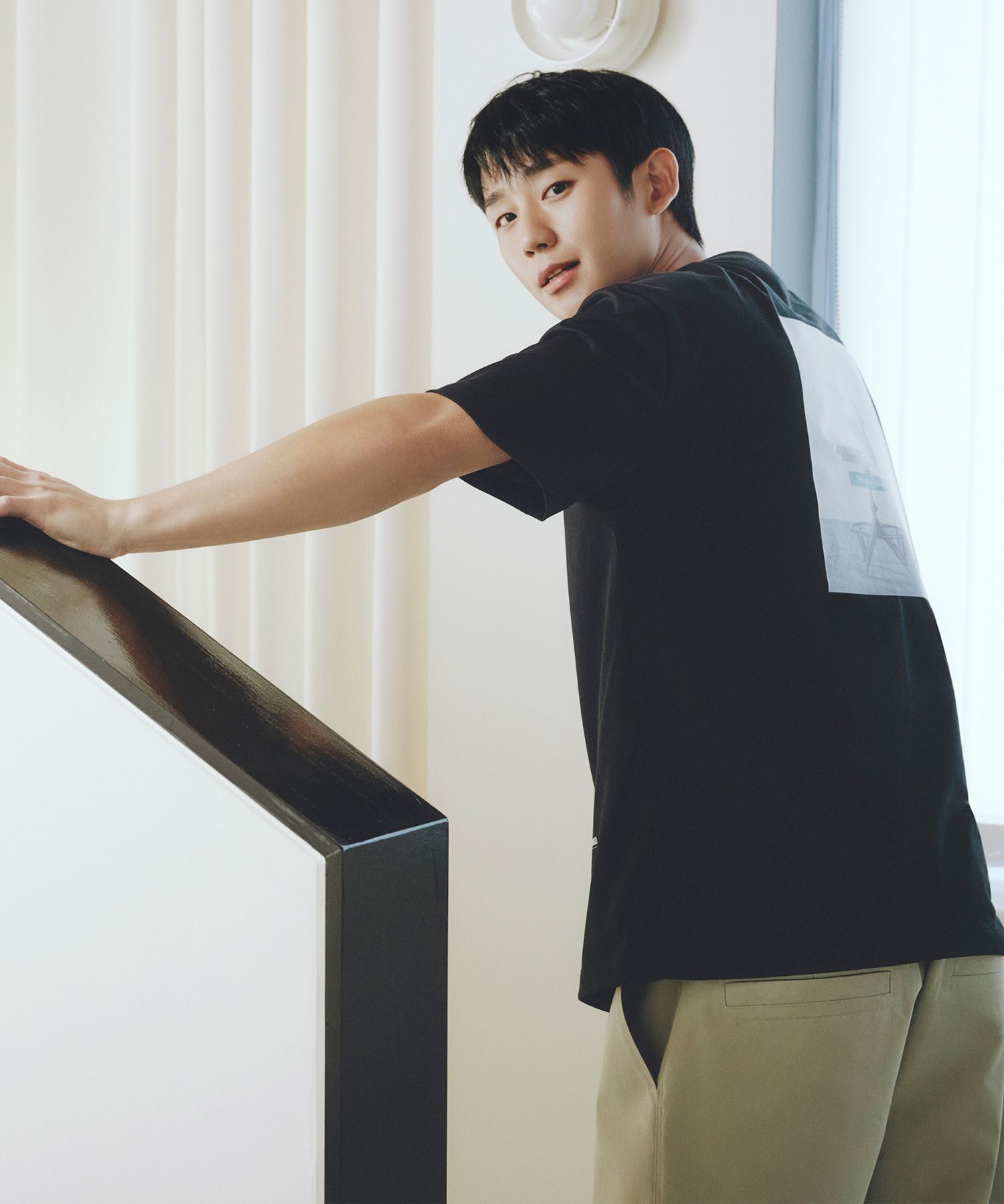 MUSINSA | MINDBRIDGE [Cool]Backpoint Semi-Over T-Shirt - 2color MXTS3113