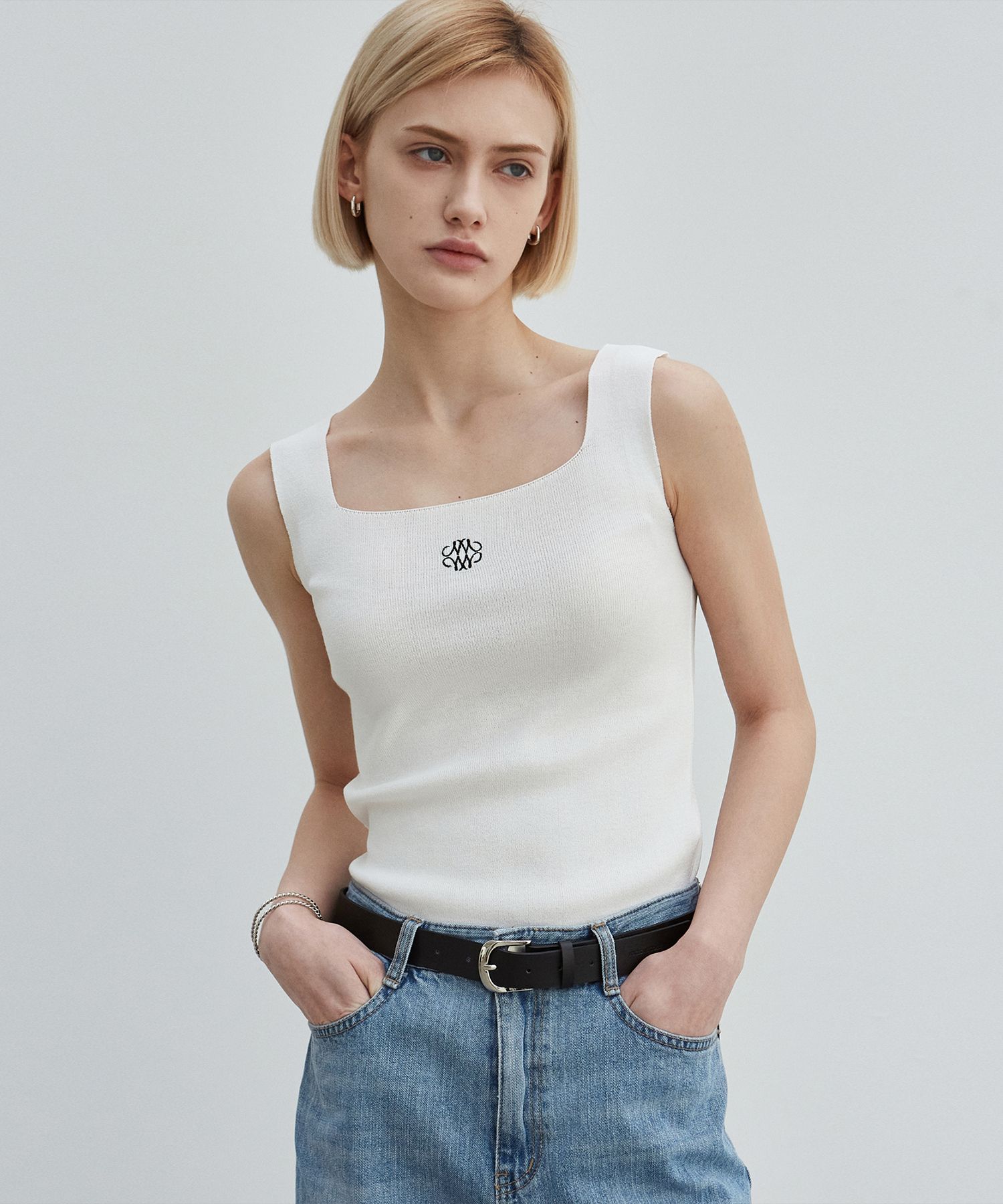 MUSINSA | NICK&NICOLE NICOLE SQUARE NECK SLEEVELESS_IVORY