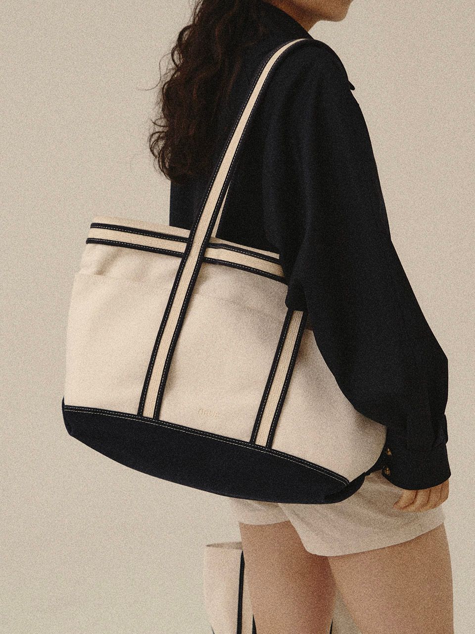 MUSINSA | NEUE Canvas Tote Bag_Navy_Women