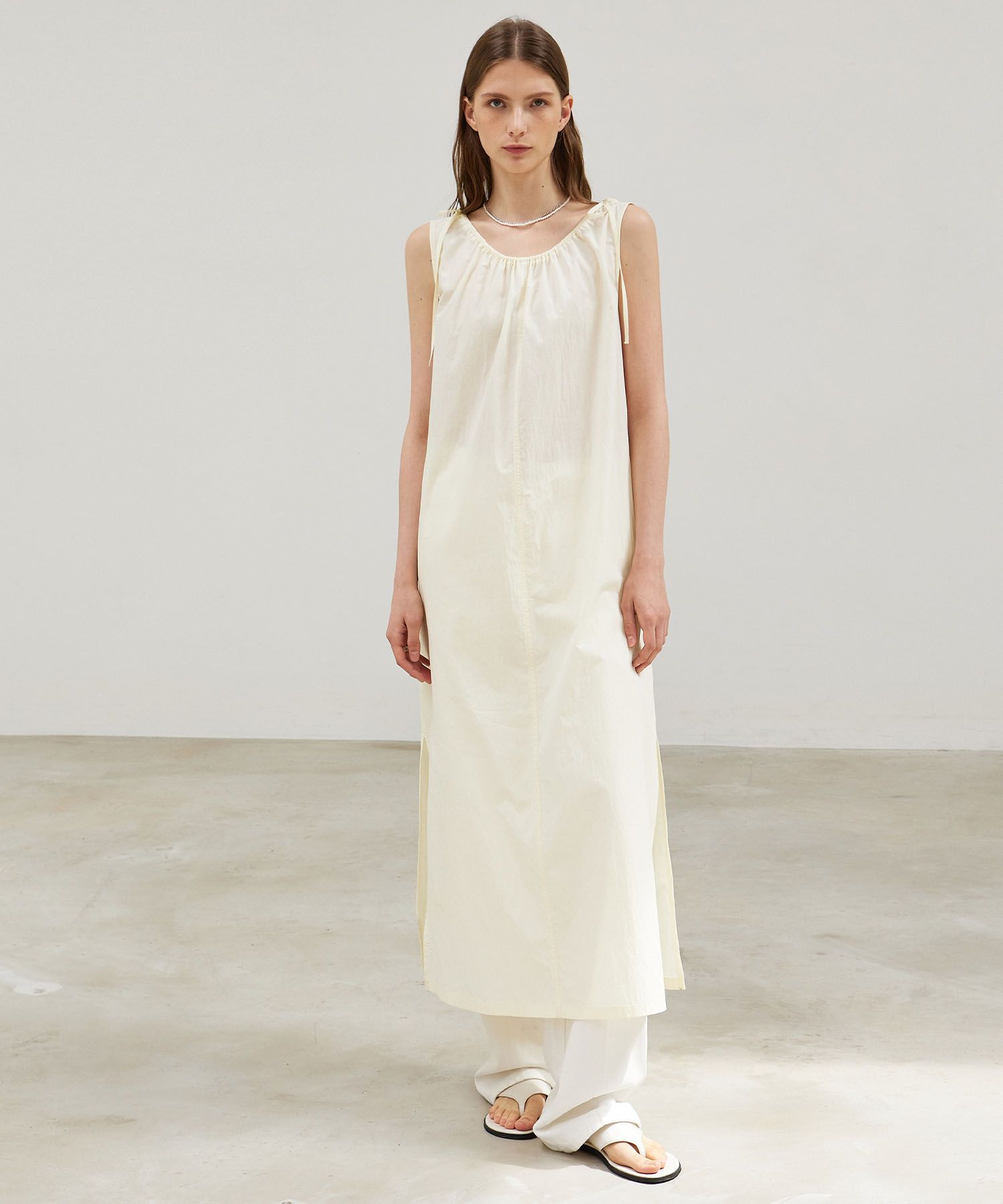 MUSINSA公式 | CITYBREEZE WOMAN Neck String Sleeveless Long Dress_CREAM
