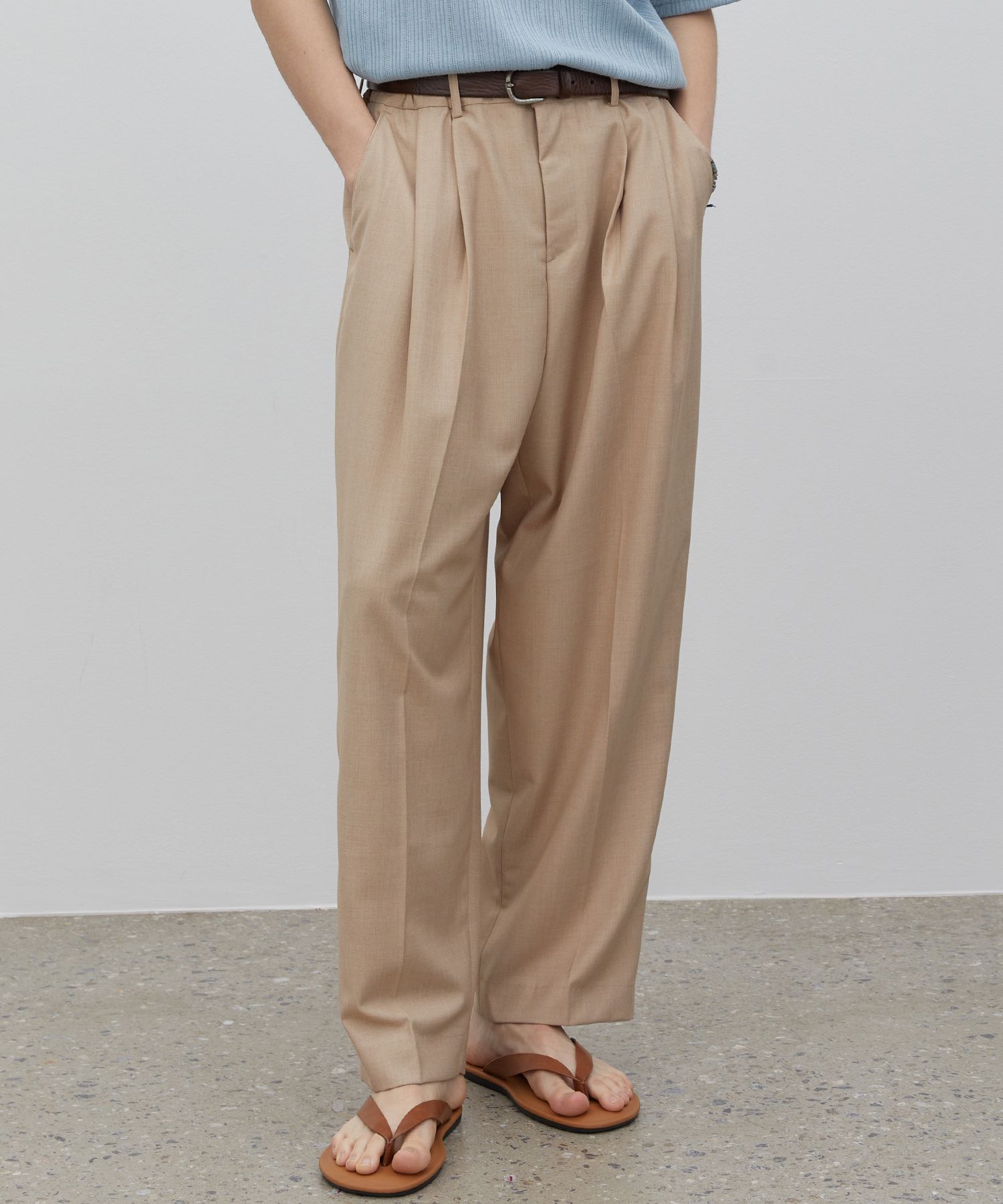 MUSINSA | TRIP LE SENS Two-Tuck Semi-Balloon Tapered Slacks_Beige