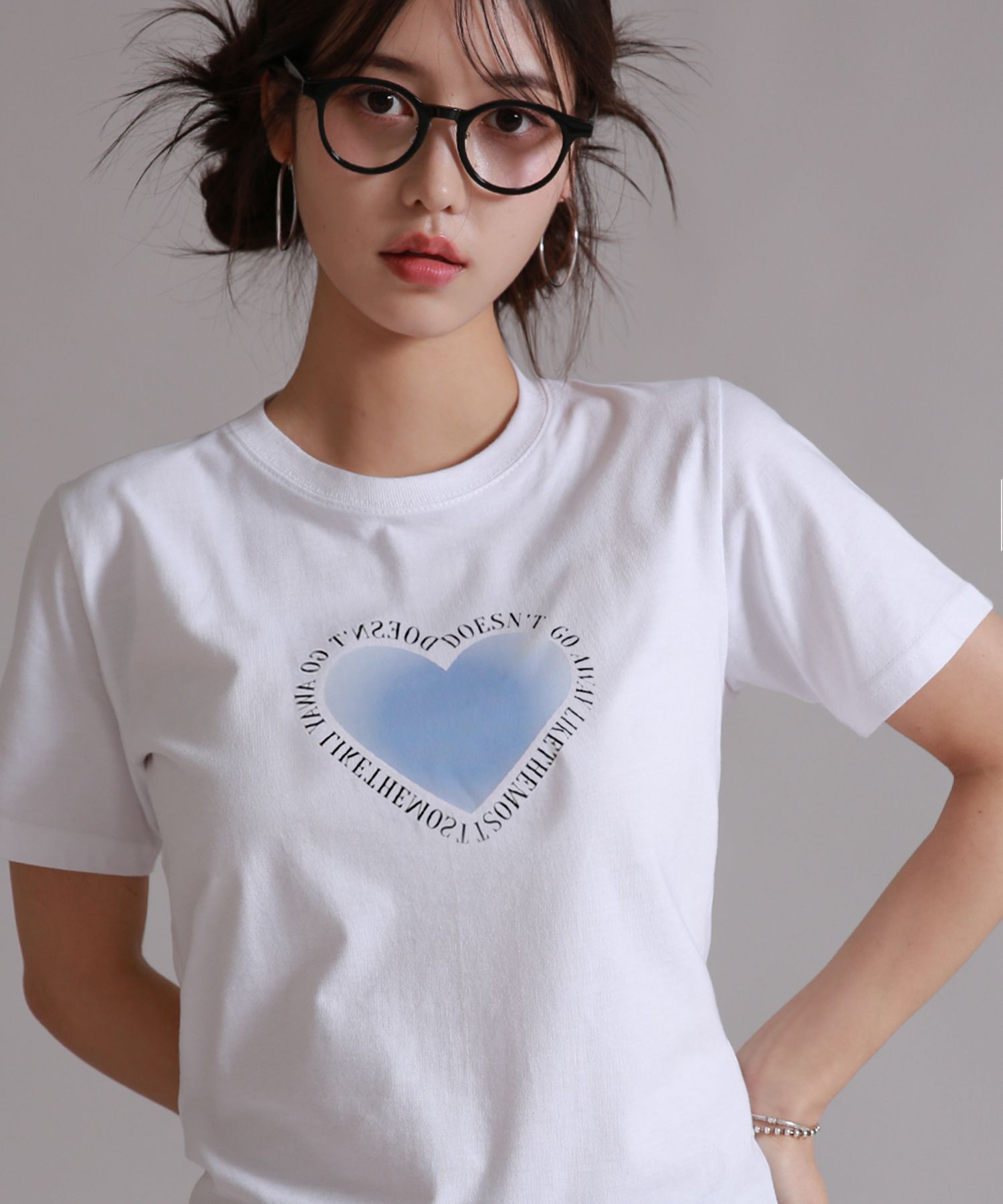 MUSINSA | LIKE THE MOST Sky Heart Women's Regular Basic T-Shirt