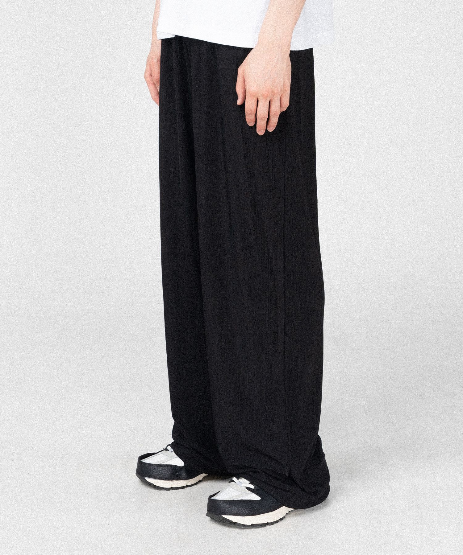 MUSINSA | S'EST Pleated wide training pants – BLACK