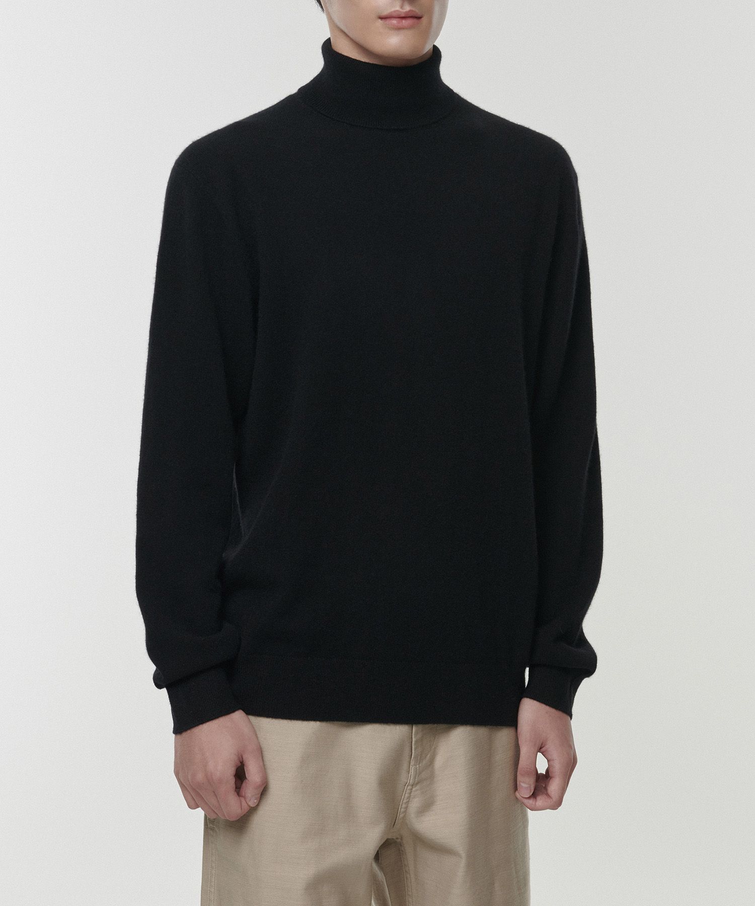 Shop Knitwear & Sweaters at MUSINSA