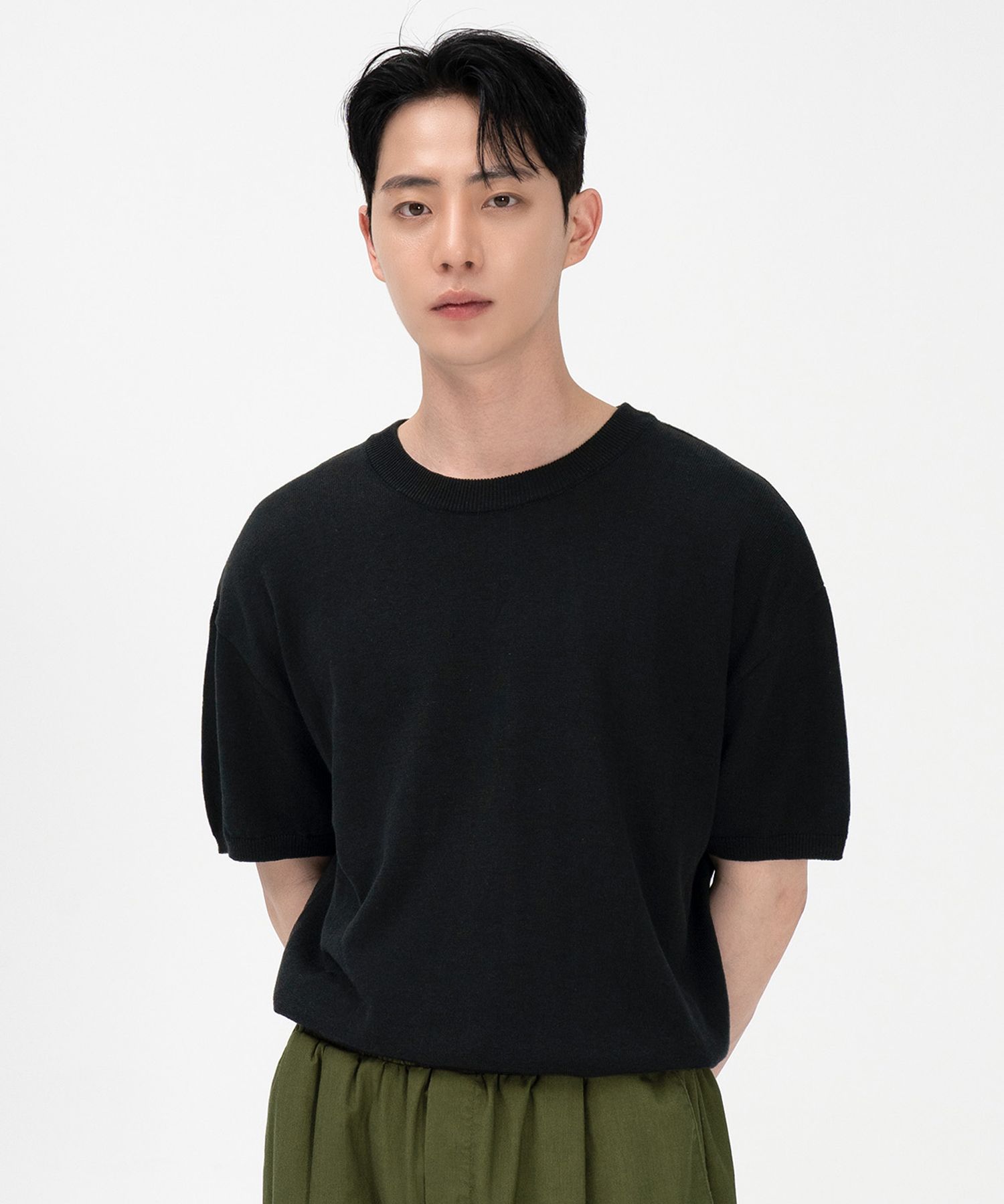 MUSINSA | EXCONTAINER Round Neck Half Knit (BLACK)