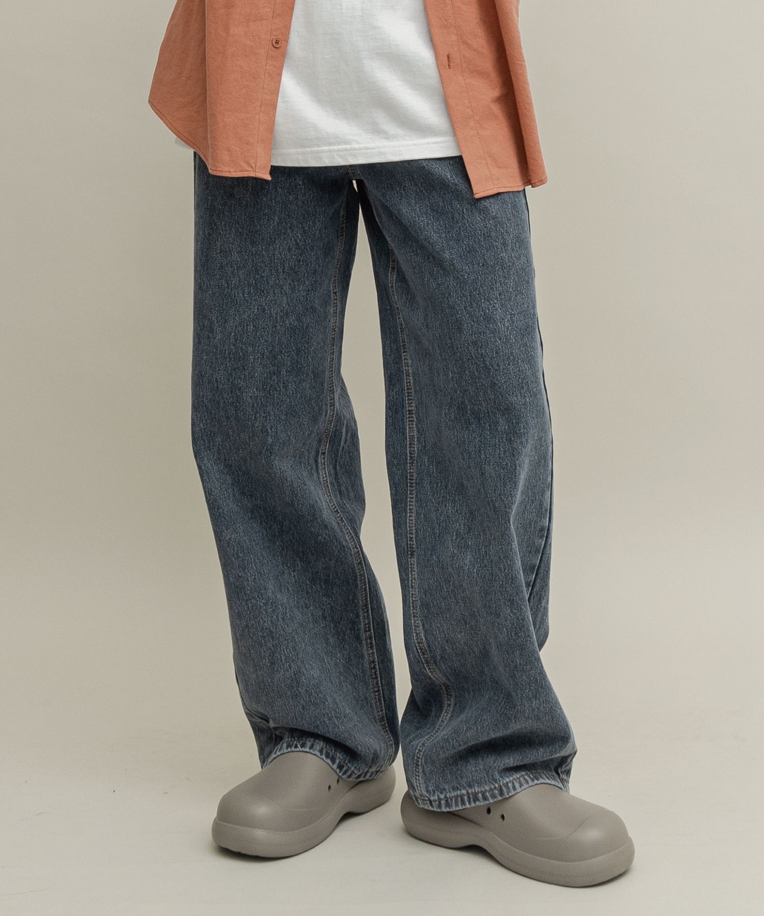 MUSINSA | GOLDPERCENT Stone washed over wide denim pants (medium blue)