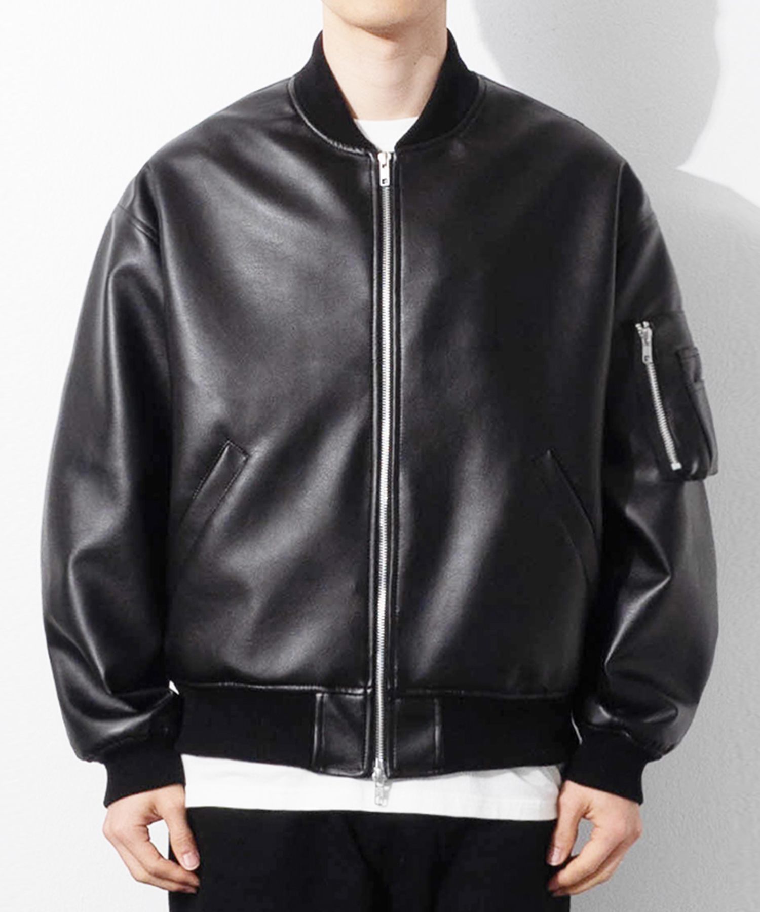 MUSINSA公式 | QT8 GARMENTS GB Synthetic Leather MA-1 Jacket (Black)