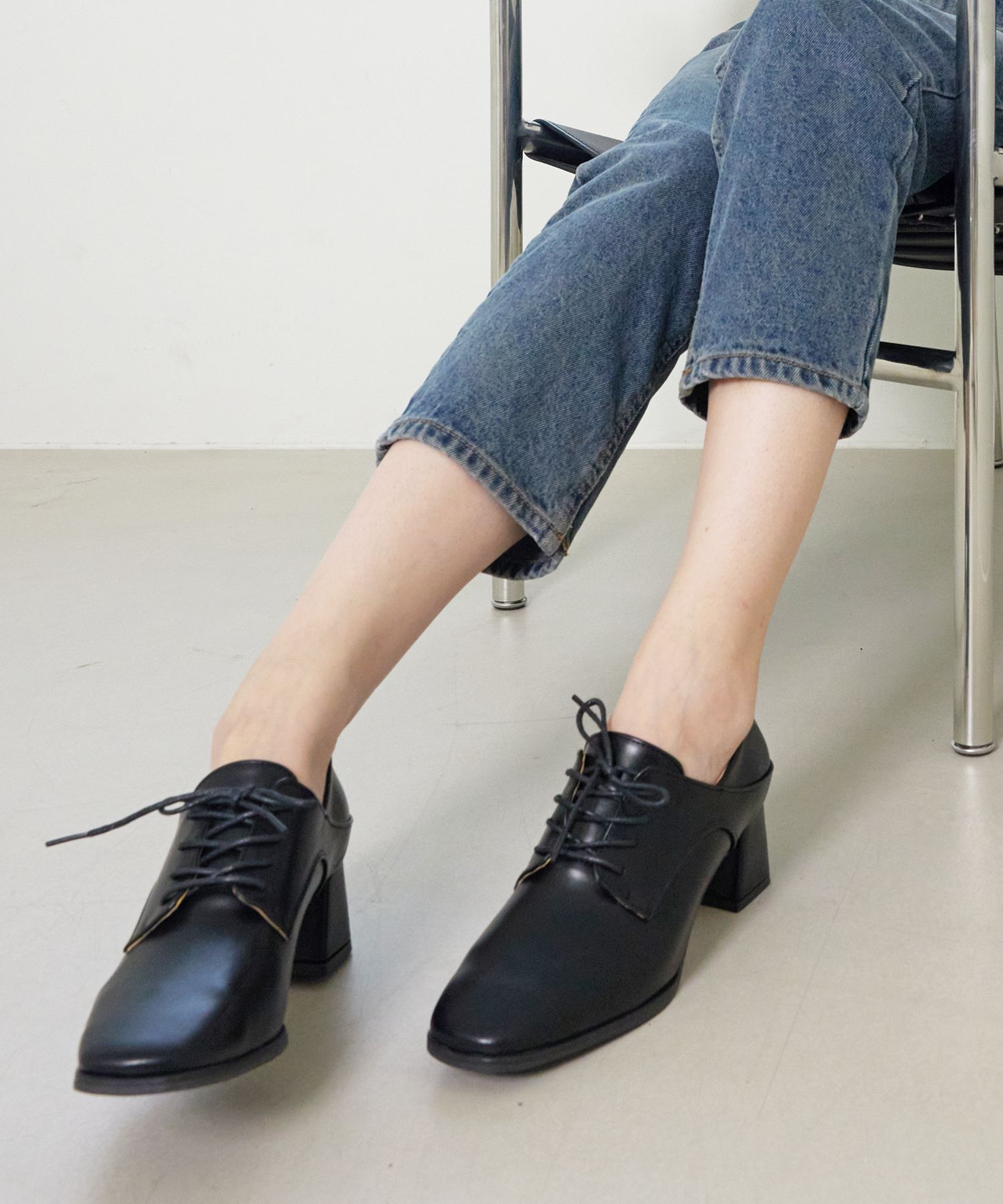 MUSINSA | CESTI Long square-toe shape heel loafers (BLACK)
