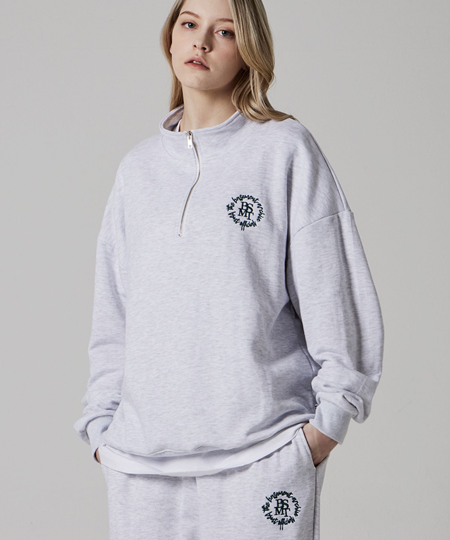 MUSINSA | BSMT Overfit Circle Logo Half Zip-up Sweatshirt Back Melange