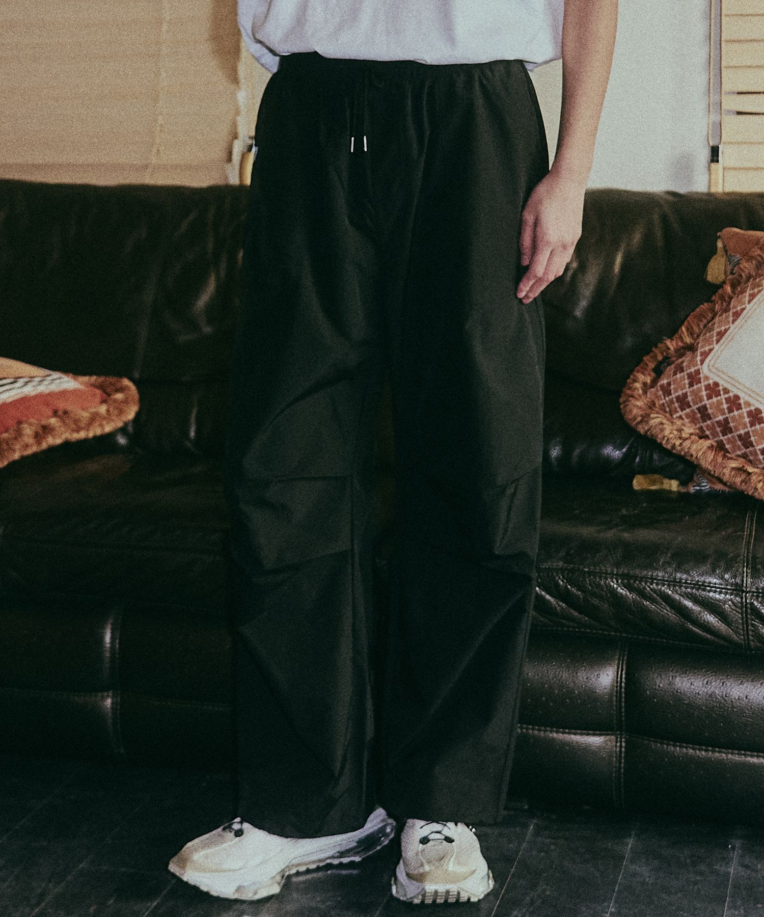 MUSINSA公式 | NP STUDIO Parachute Over Wide String Pants Black