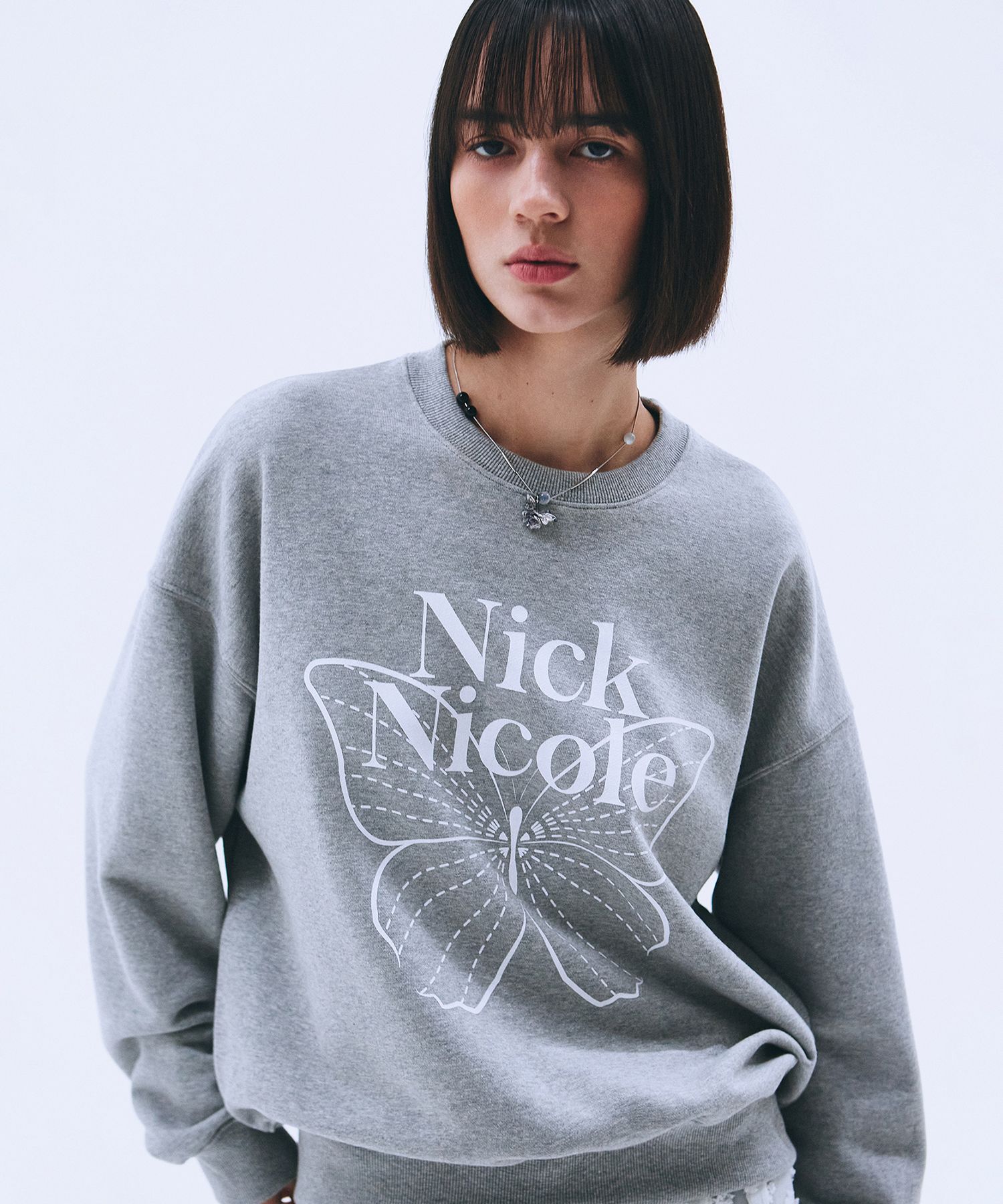 MUSINSA公式 | NICK&NICOLE BUTTERFLY SIGNATURE SWEATSHIRT_GRAY WHITE