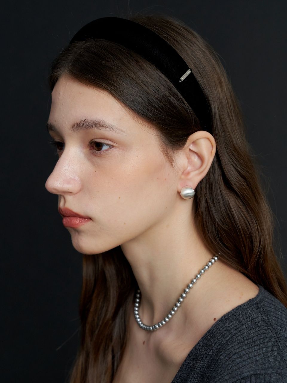 MUSINSA | LOVE ME MONSTER Essential Velvet Padding Headband M (L233MHA030)