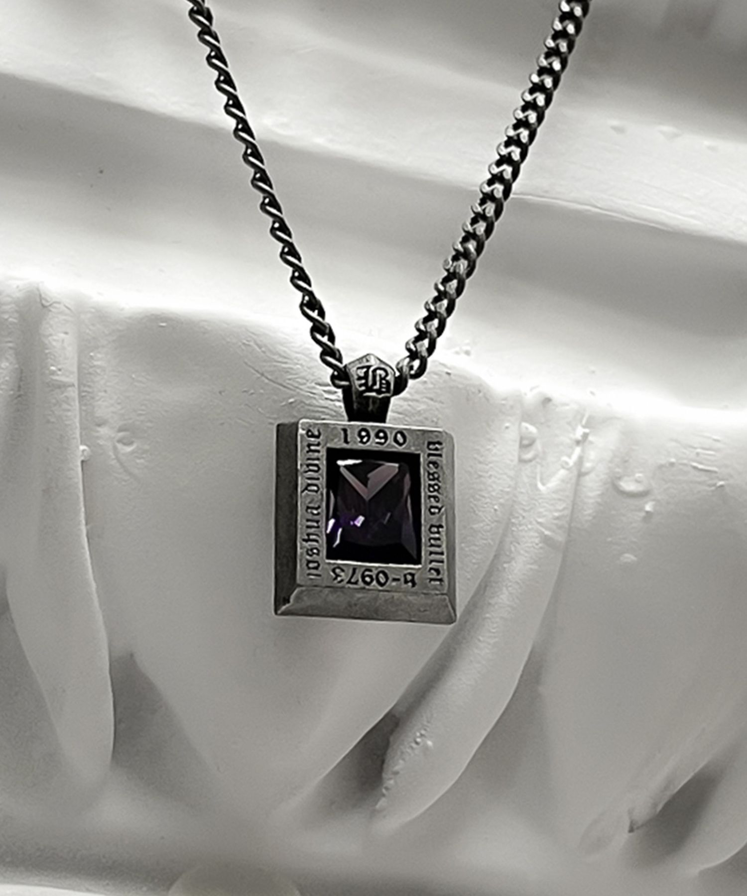 MUSINSA | BLESSED BULLET Frame Stone II Necklace-Dark Silver-Iolite