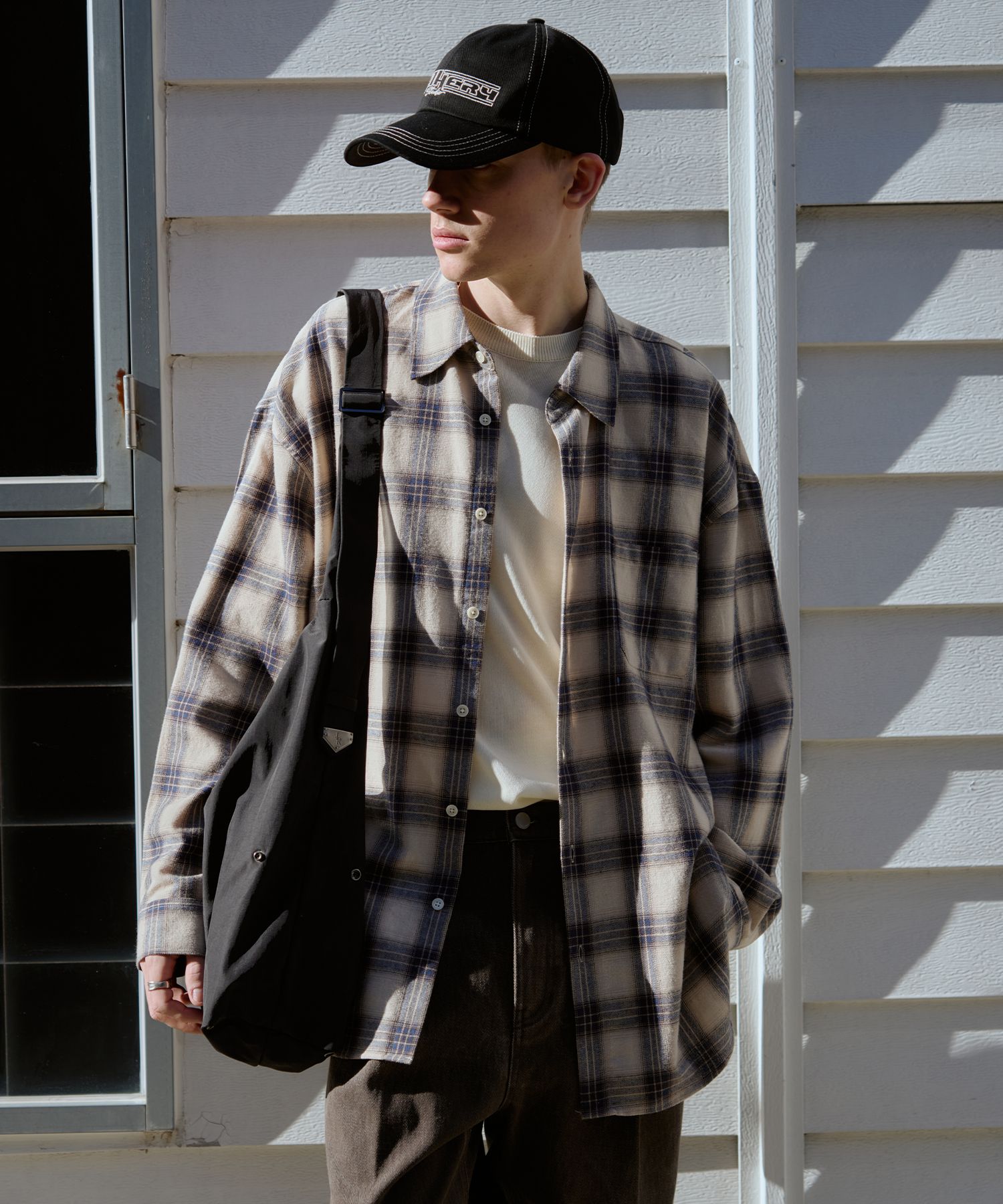 MUSINSA | LEATHERY Komodo two-way cross bag [BLACK]