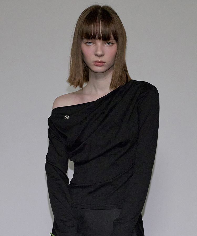 MUSINSA | ROSÉ FRANTZ Drape Off Shoulder Long Sleeve [Black]