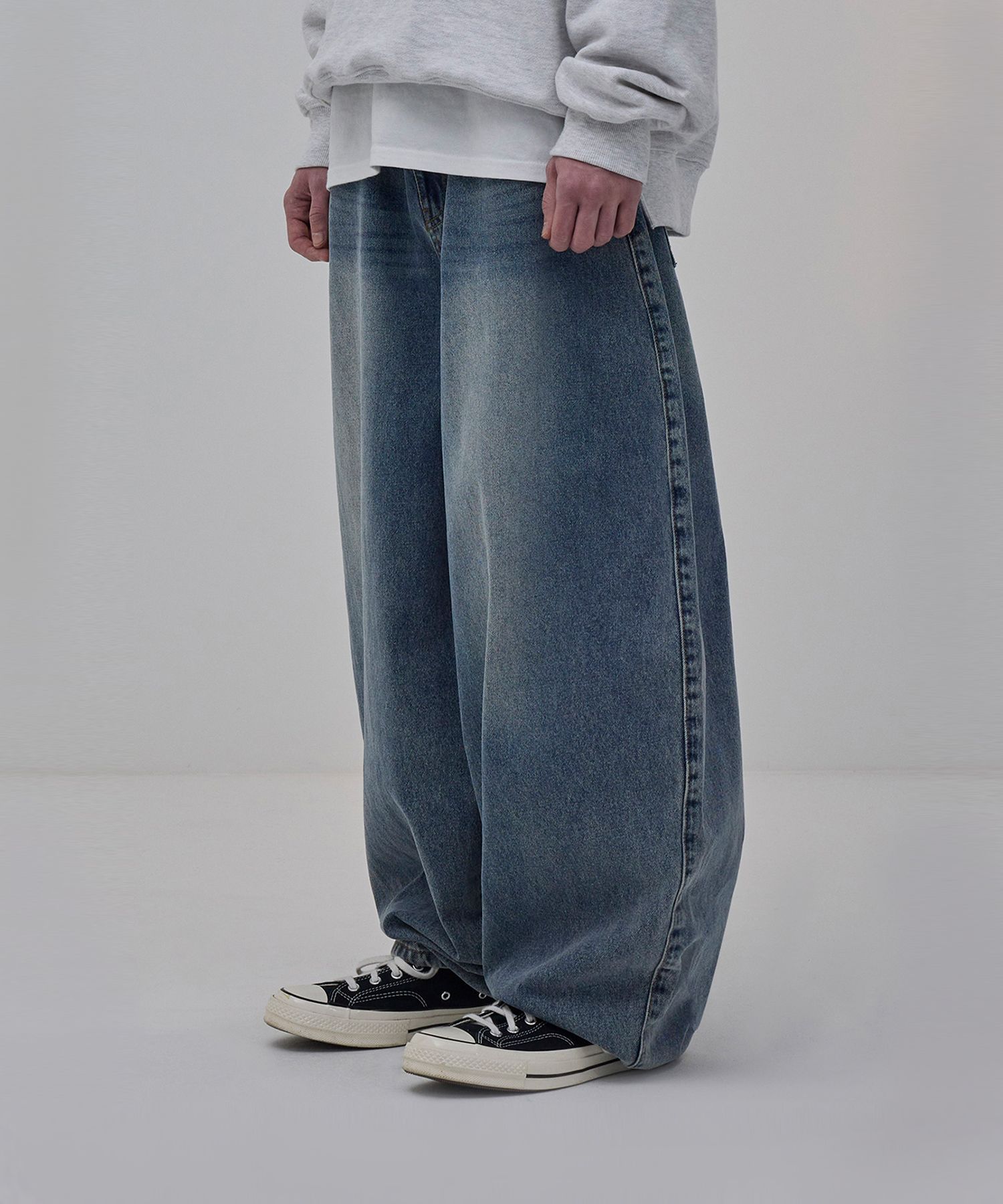 MUSINSA | STANDARDERROR 87-STAN047 Balloon fit washed wide denim pants ...