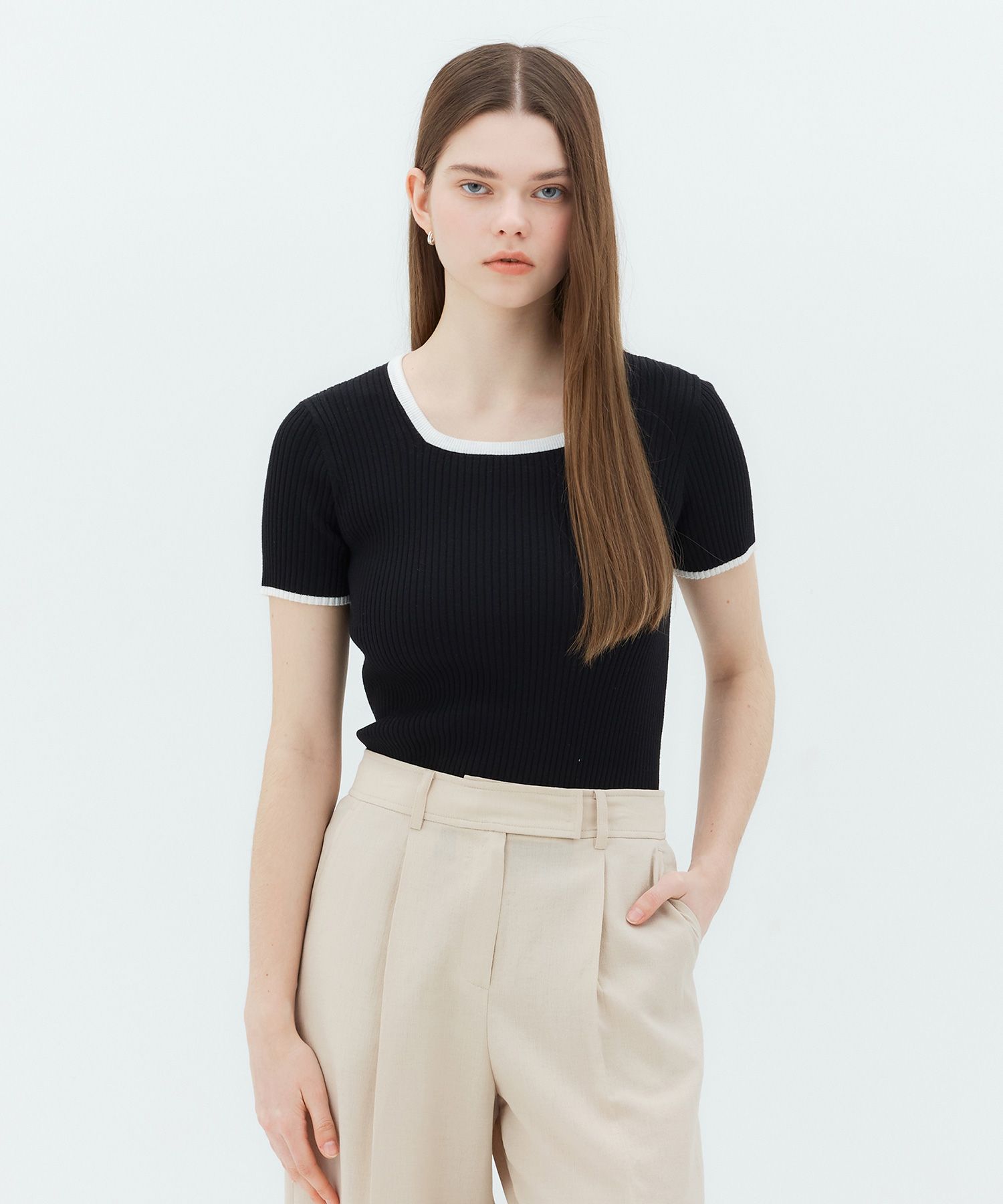 MUSINSA | MINDBRIDGE WOMEN [W]Golji Lip Color Slim Fit Knit MYKT3205