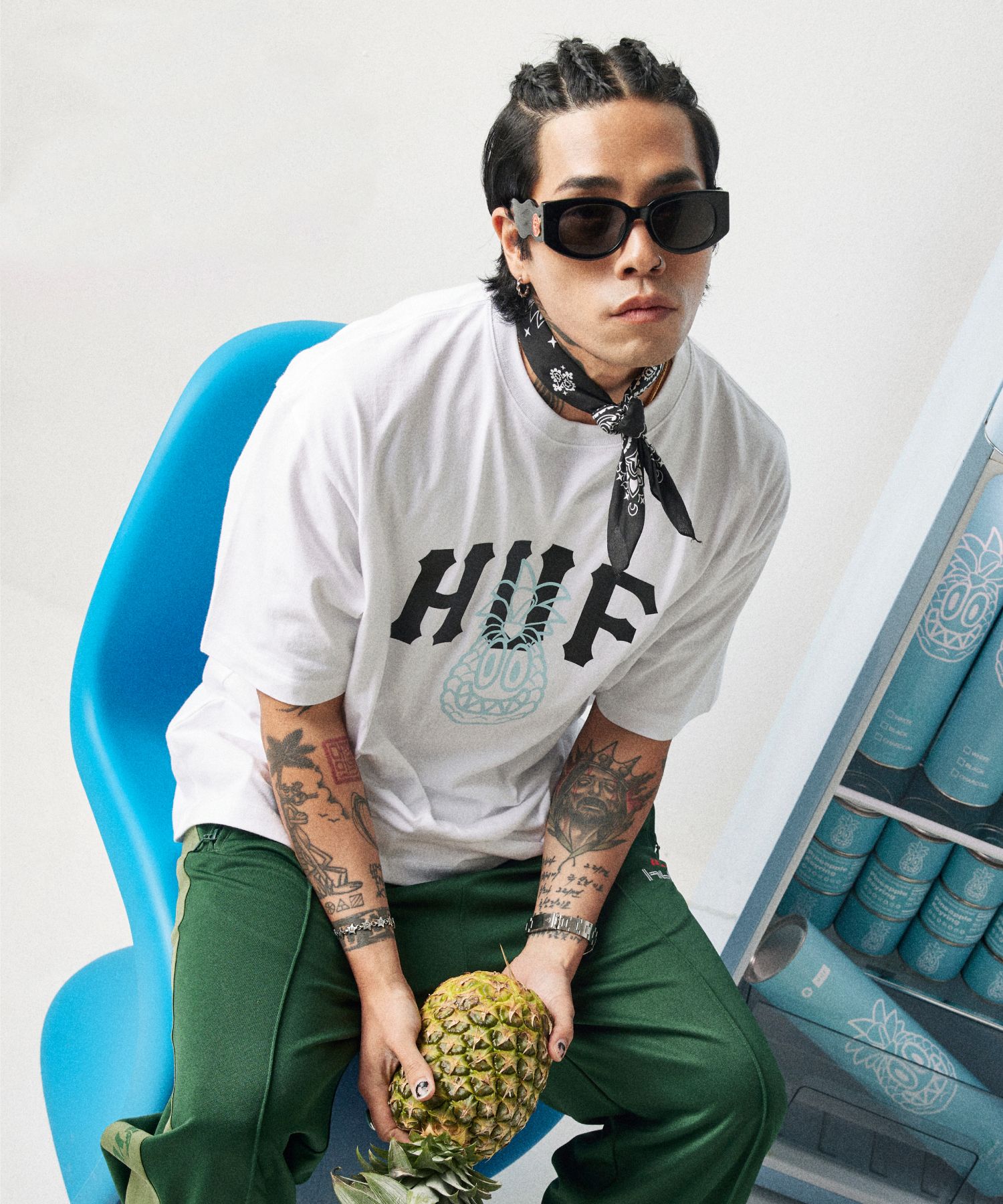 MUSINSA | HUF HUF x REDDY PINNACLE TEE [WHITE]