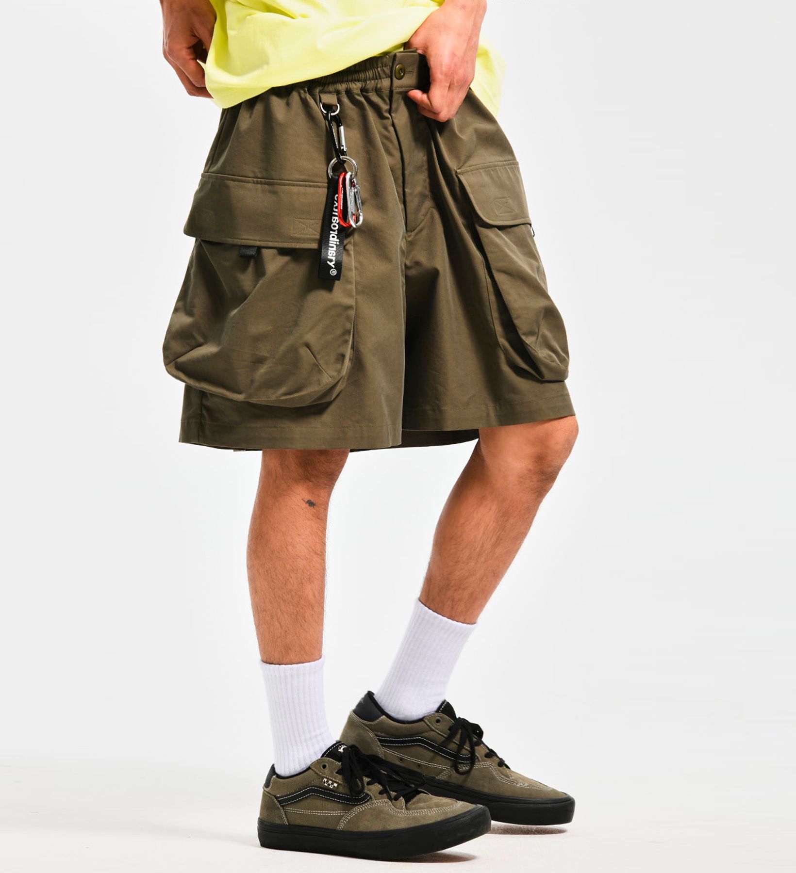 MUSINSA公式 | EXTRAORDINARY SOLID POCKET SHORTS KHAKI