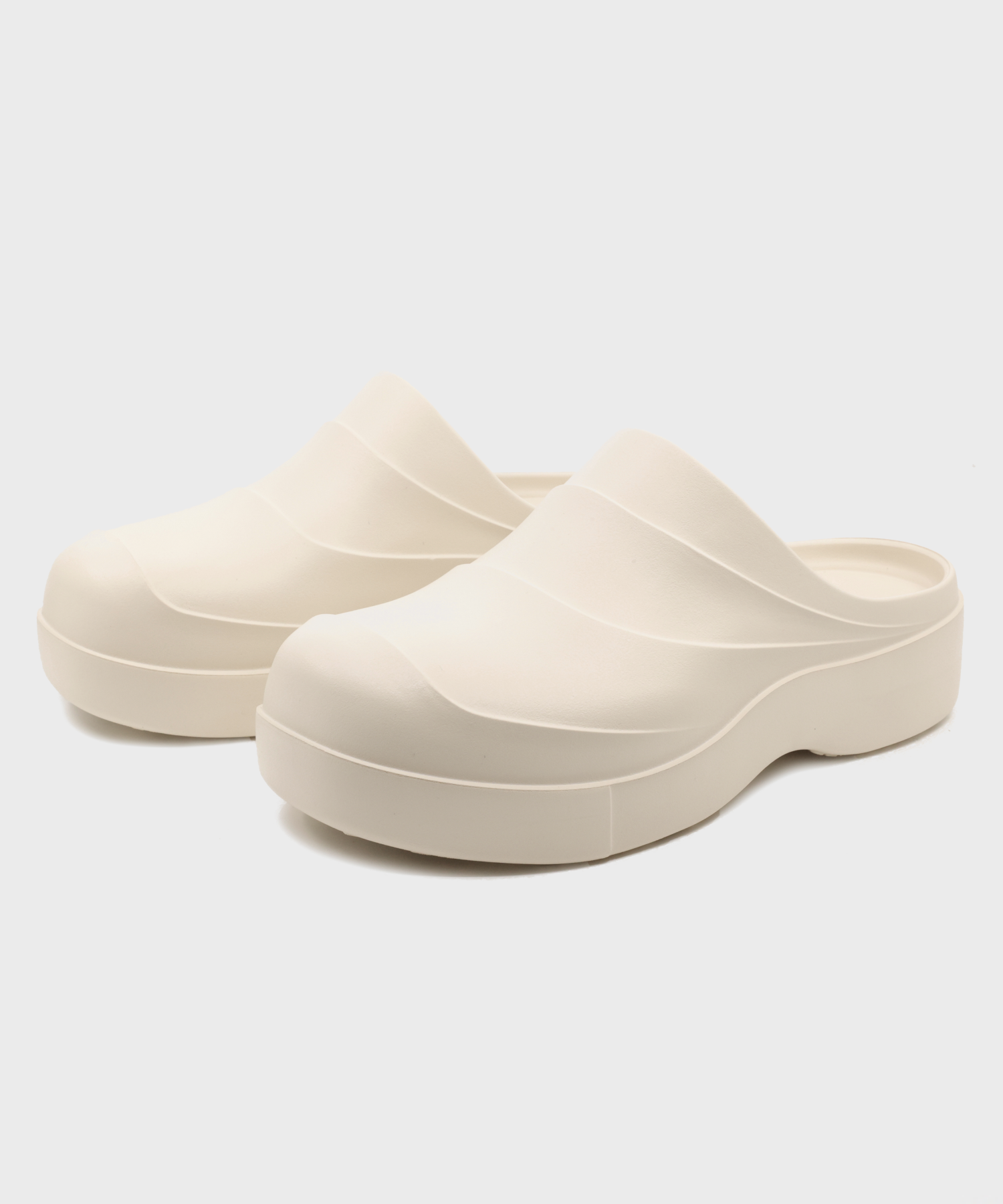MUSINSA | YASE Formline Clog Ivory