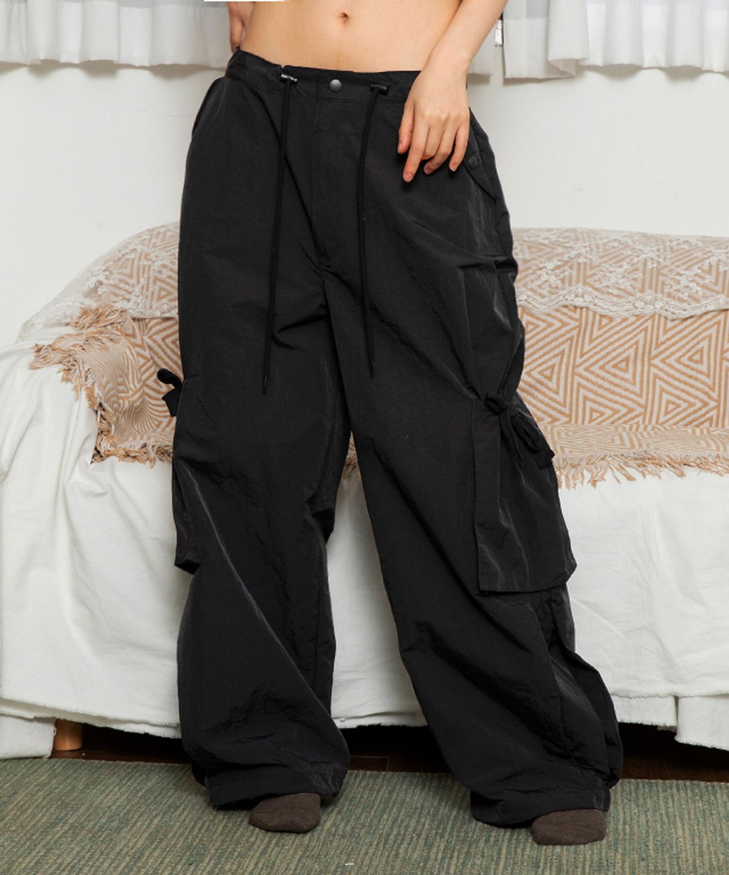 MUSINSA | XTONZ WOMAN WXP008 Nylon Bucket Pocket Pants (BLACK)