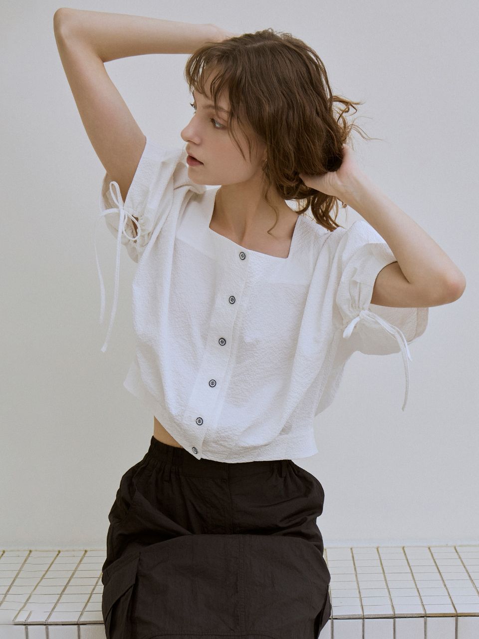 MUSINSA | HUNCH Square neck strap shirring crop blouse (2color)