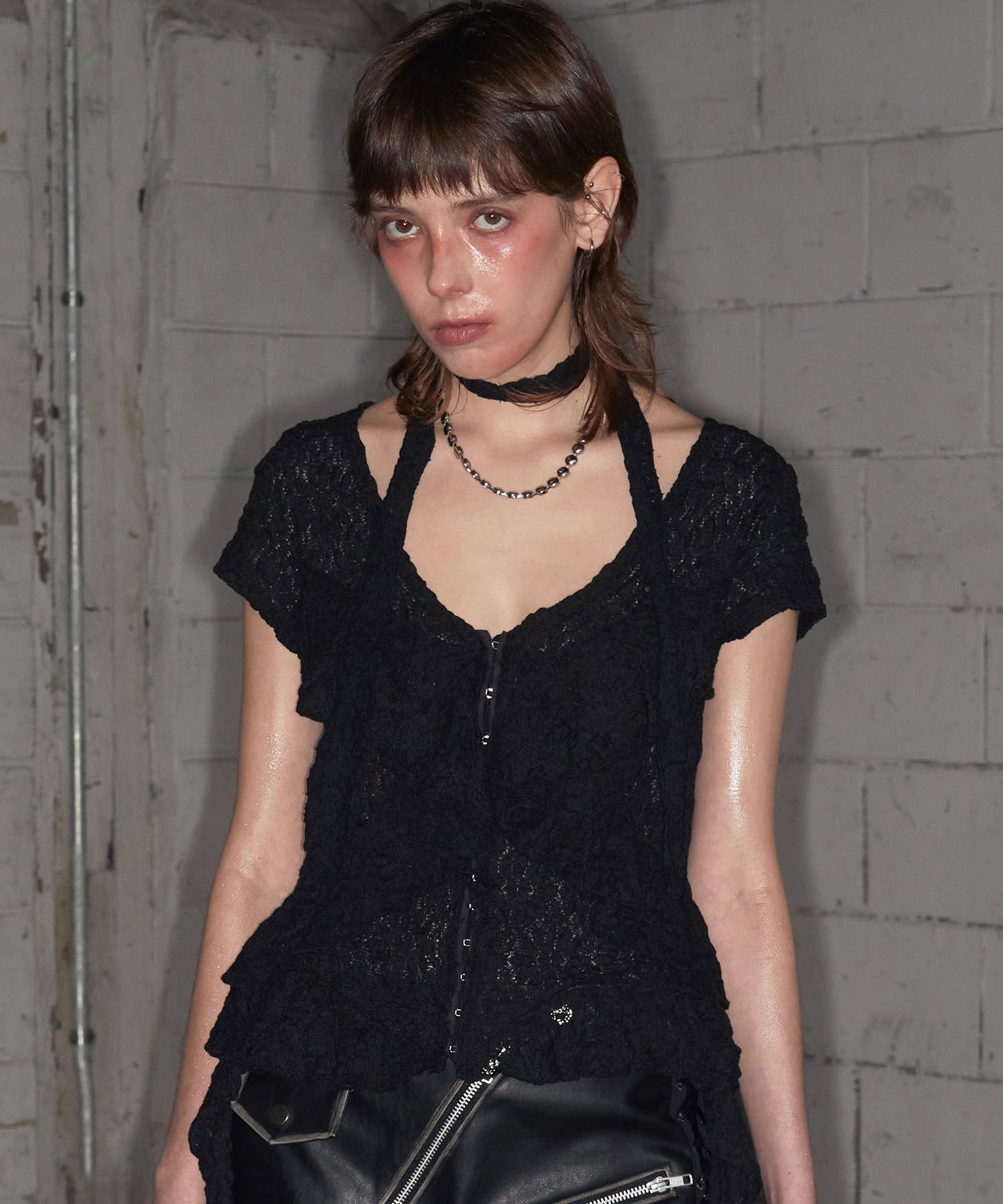 MUSINSA | NOTKNOWING Grunge Ruffle Blouse (BLACK)