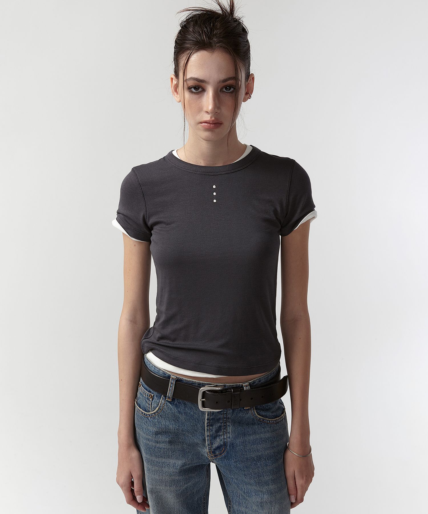 MUSINSA | EAN JO SYMBOL LOGO EMBROIDERY T-SHIRT (CHARCOAL)