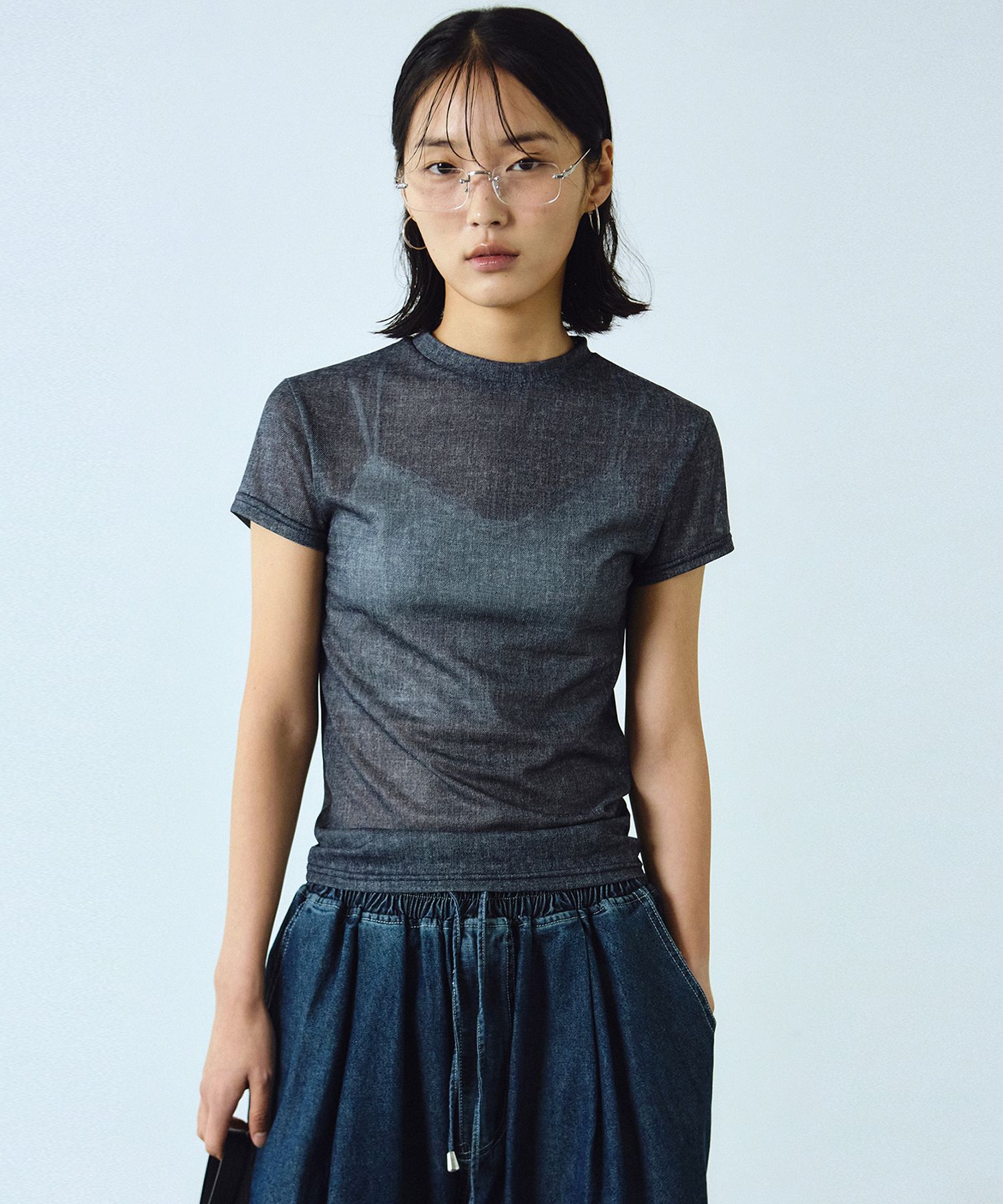 MUSINSA公式 | NICK&NICOLE DENIM SHEER HALF TOP_NAVY