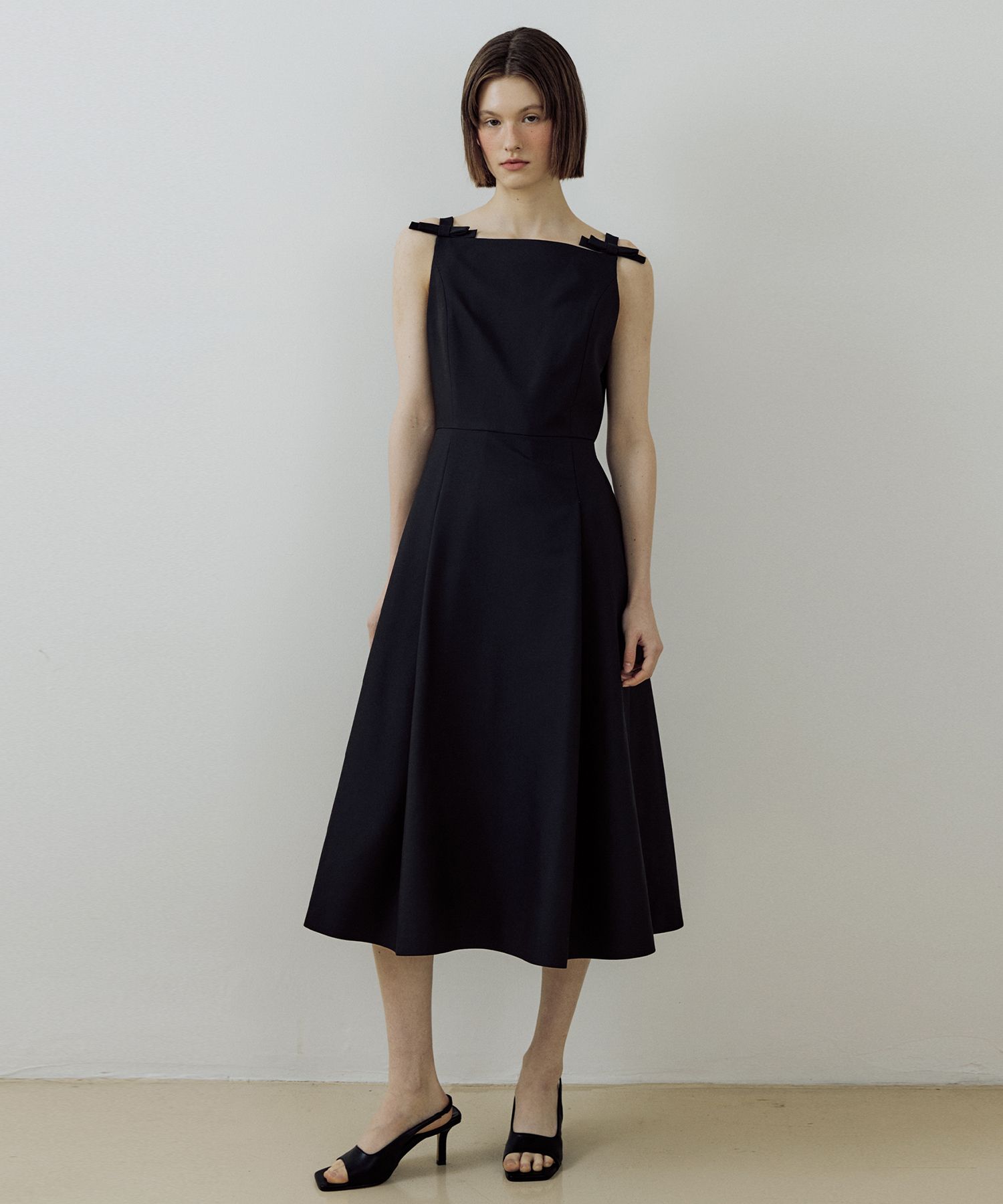 MUSINSA公式 | LUCIR ZU Petty Ribbon Sleeveless One-piece (black)