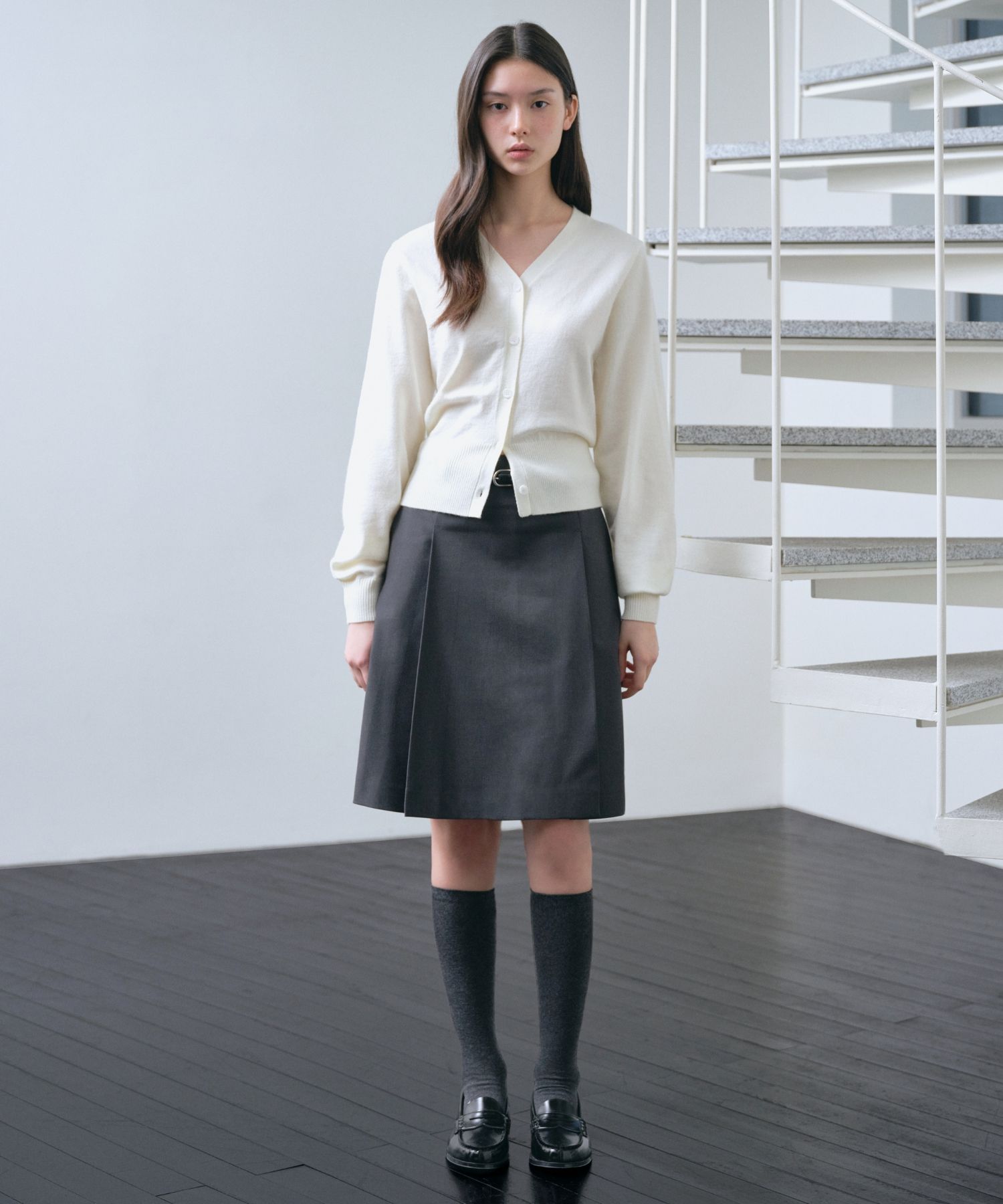 MUSINSA公式 | MUSINSA STANDARD WOMAN Women's Panel Slit Knee Length Skirt ...