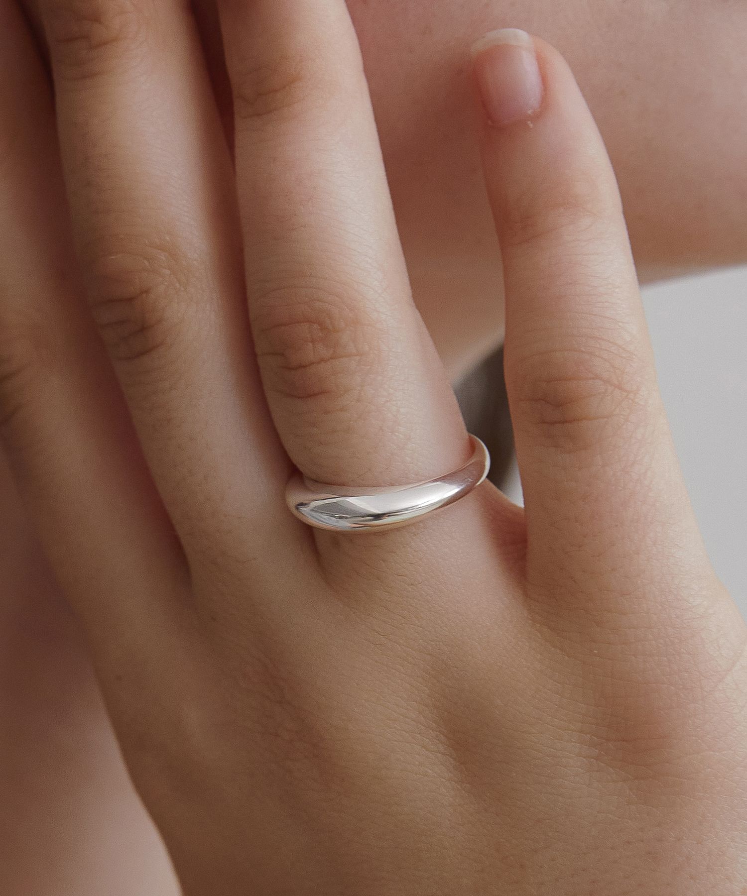 MUSINSA | TATIANA (Silver 925) Bold Shine Minimal Ring CR1837